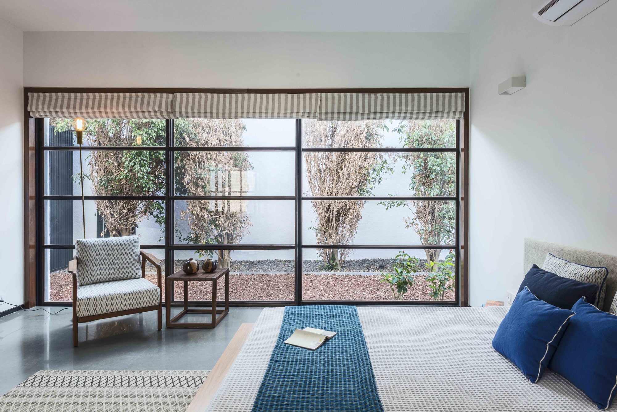 Gallery of The Twin Houses / SPASM Design Architects - 5