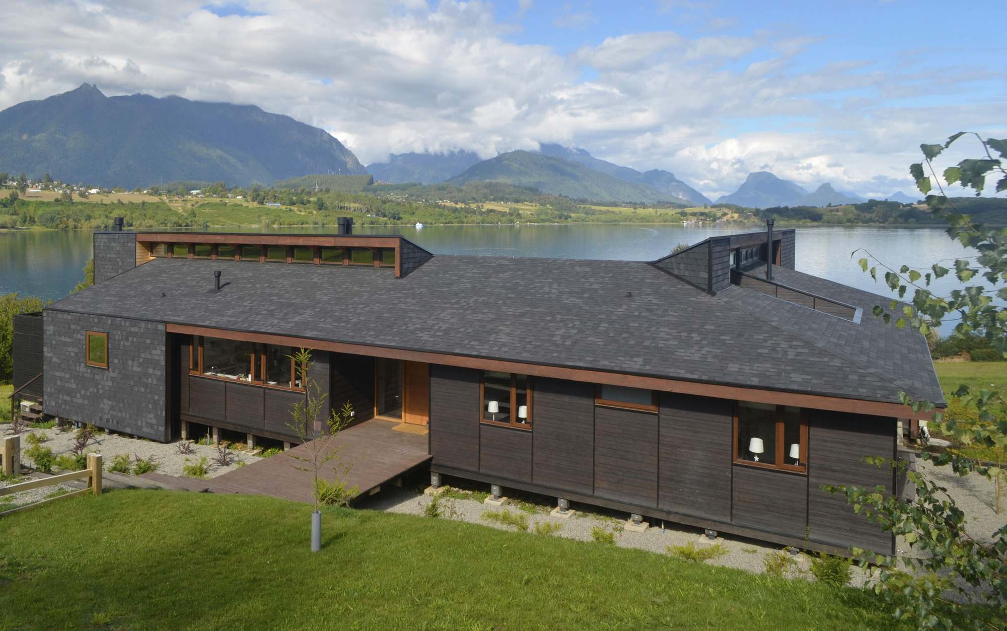 Galería de Dos Casas en Lago Ranco / Cavagnaro Rojo Arquitectos - 4