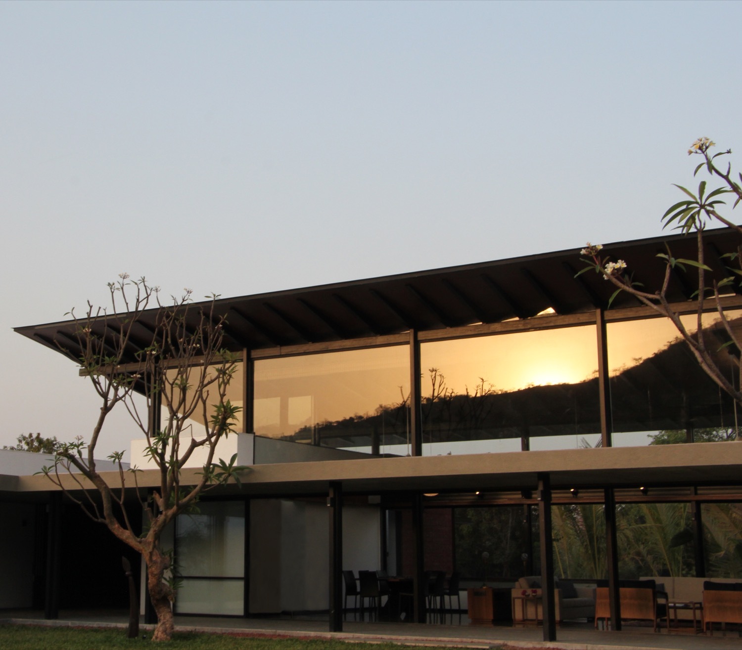 Gallery of The Twin Houses / SPASM Design Architects - 46