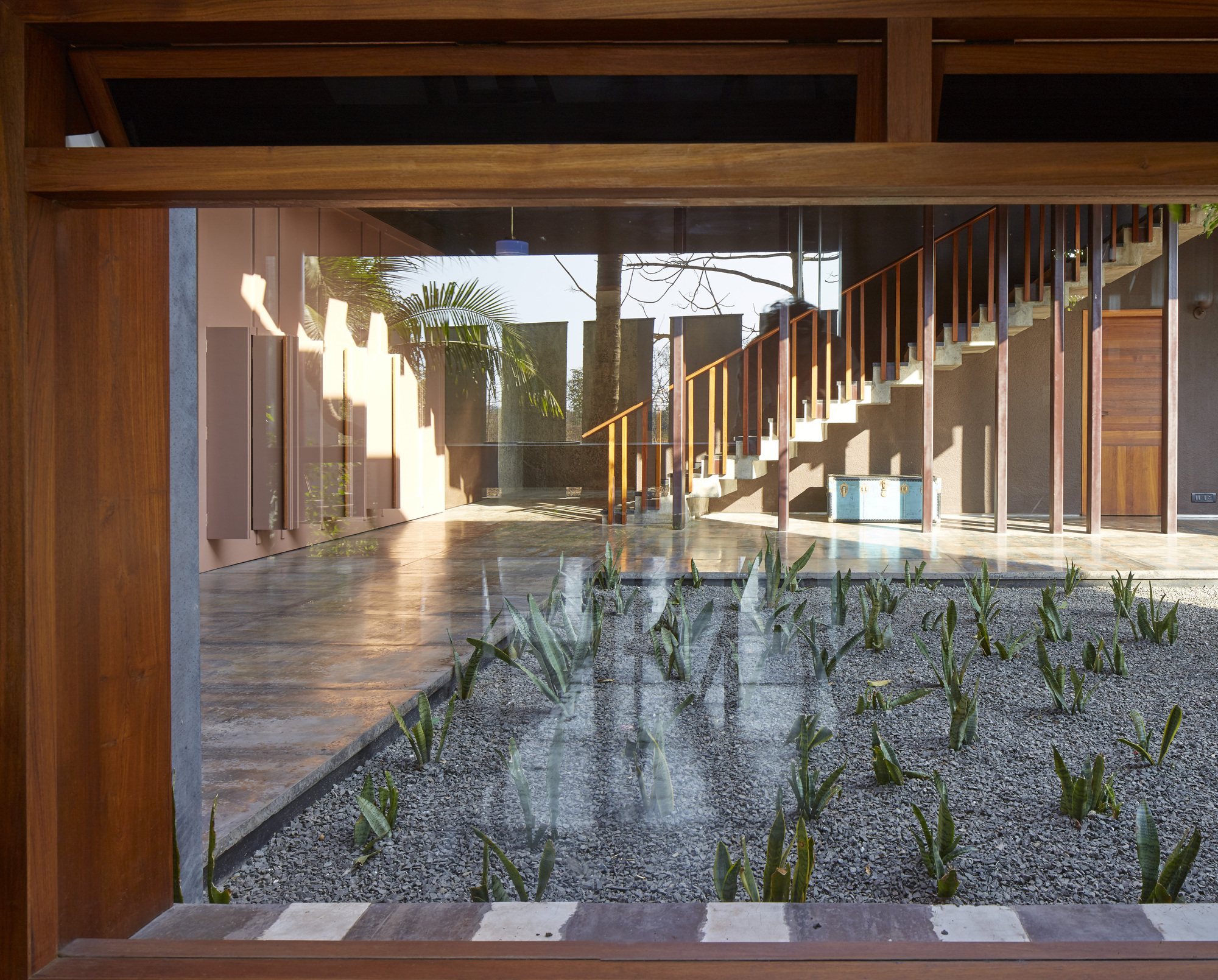 Gallery of The Shadow House / Samira Rathod Design Atelier - 18