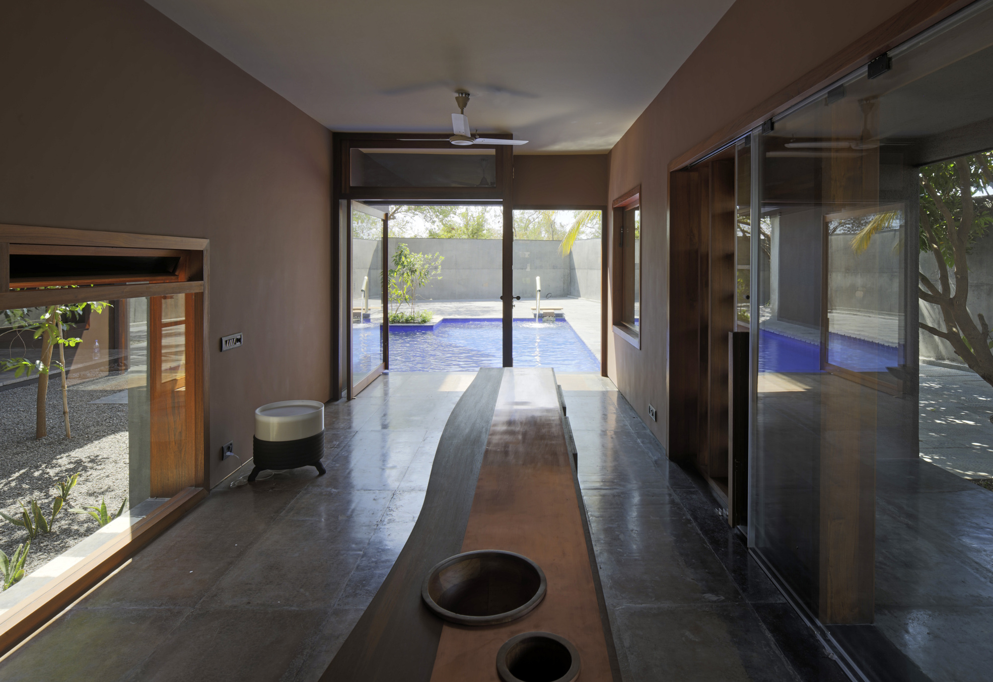 Gallery of The Shadow House / Samira Rathod Design Atelier - 12