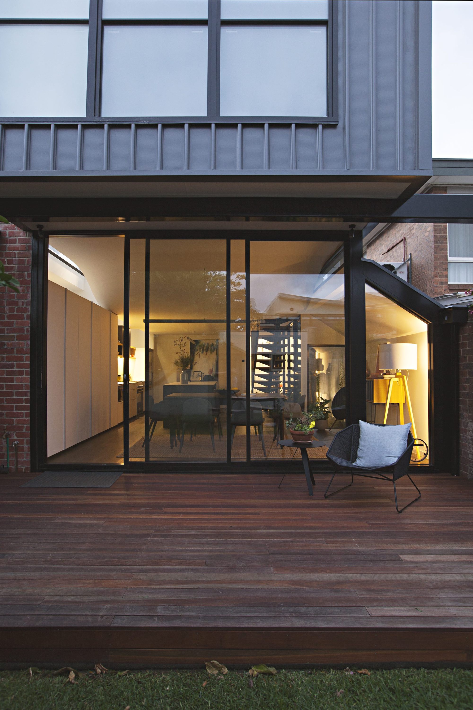 Gallery of Perched House / Rara Architecture - 12