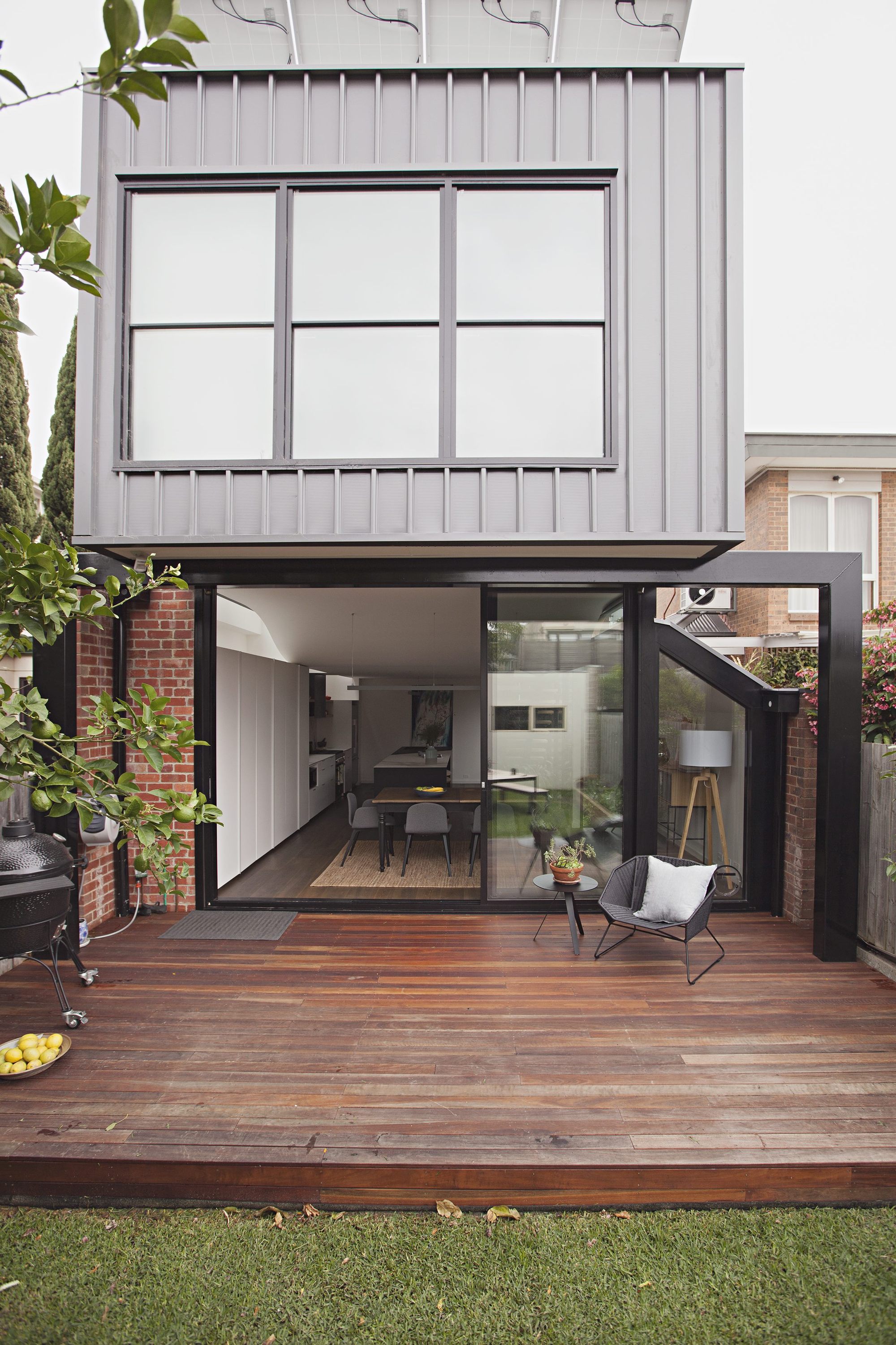 Gallery of Perched House / Rara Architecture - 6