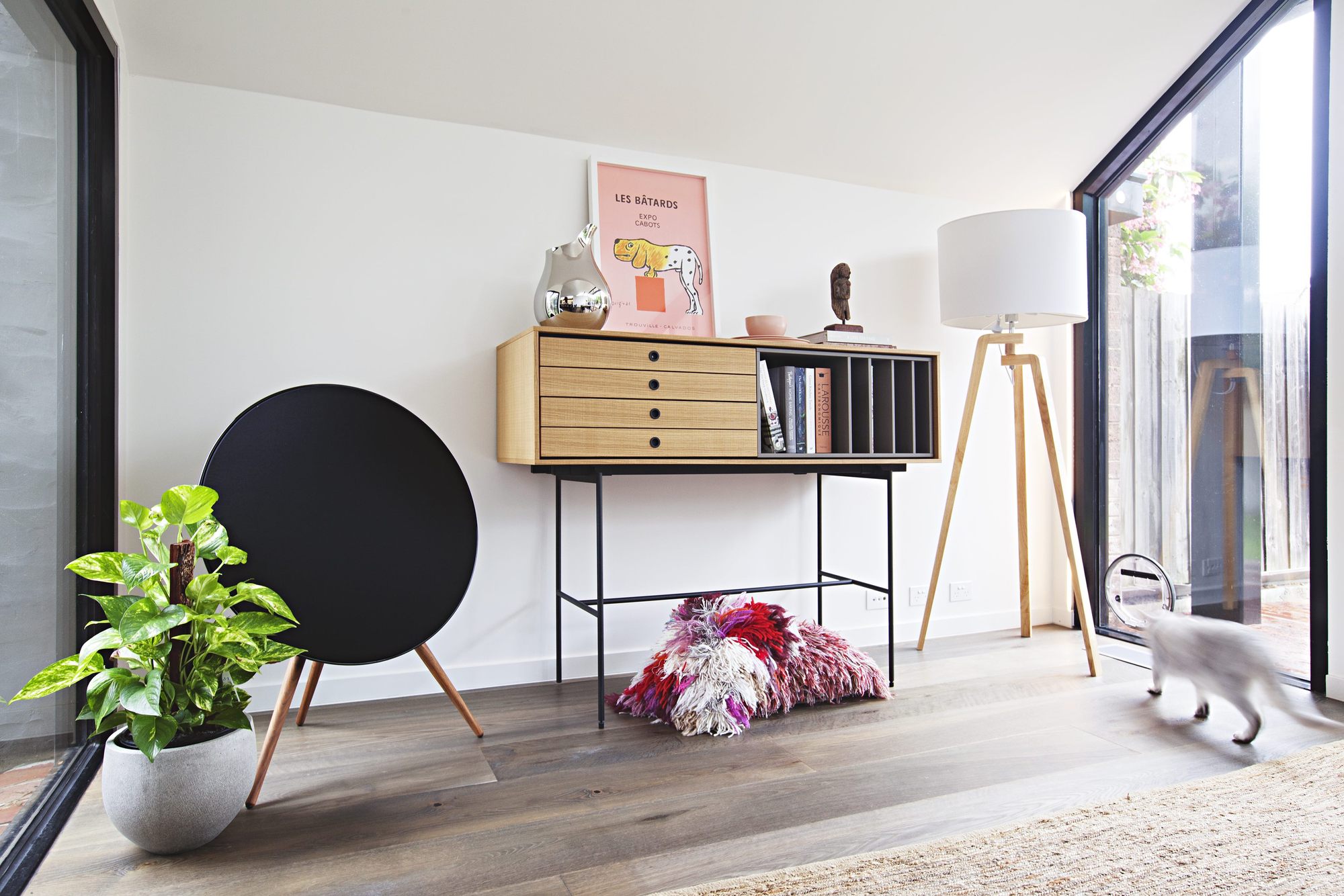 Gallery of Perched House / Rara Architecture - 15