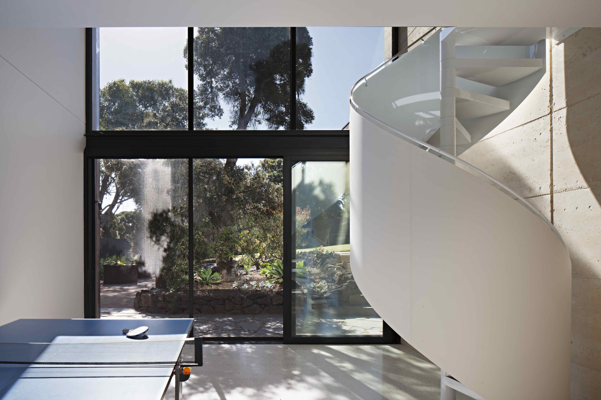 Gallery of Layer House / Robson Rak Architects and Interior Designers - 24