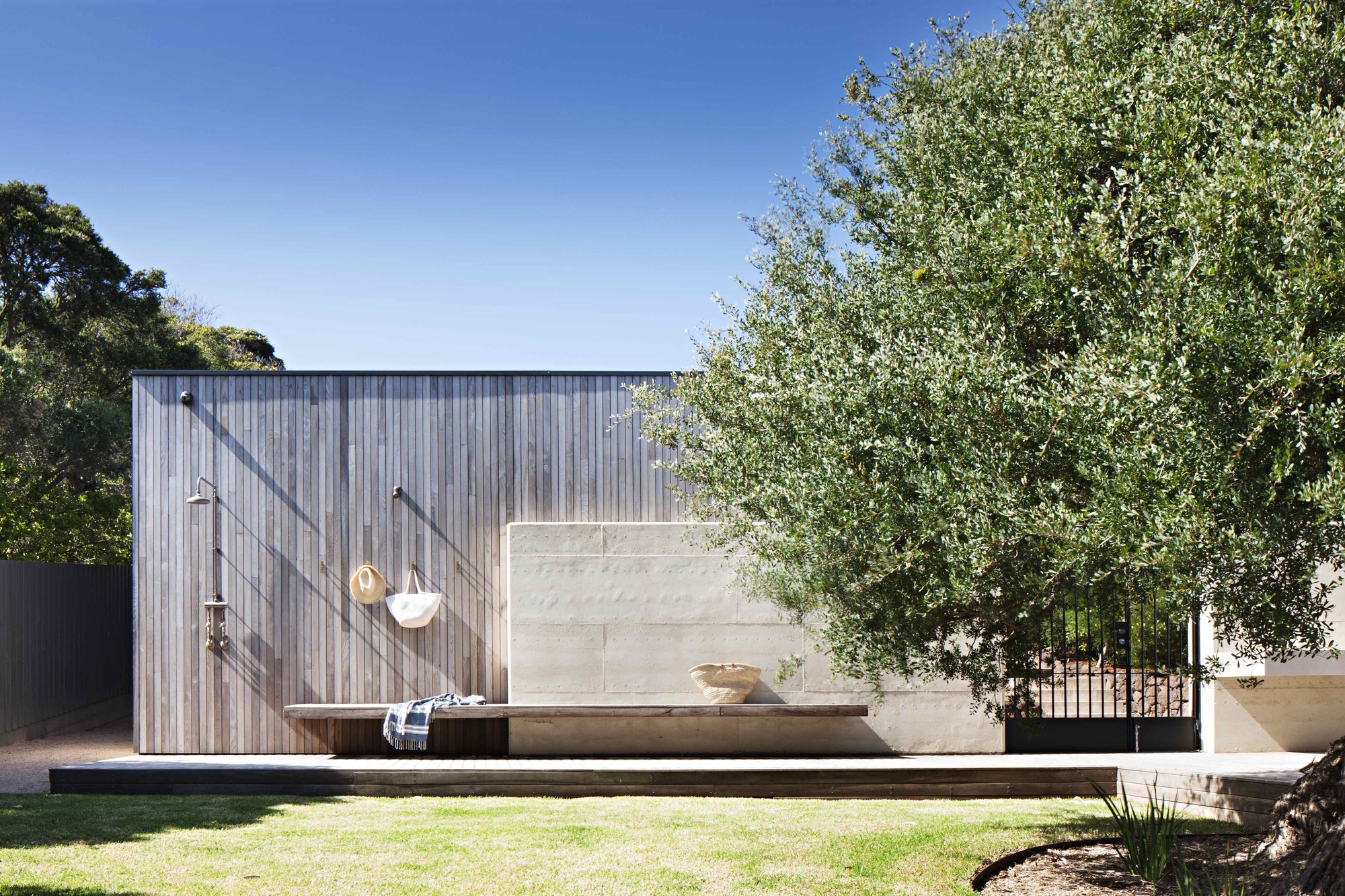 Gallery of Layer House / Robson Rak Architects and Interior Designers - 10