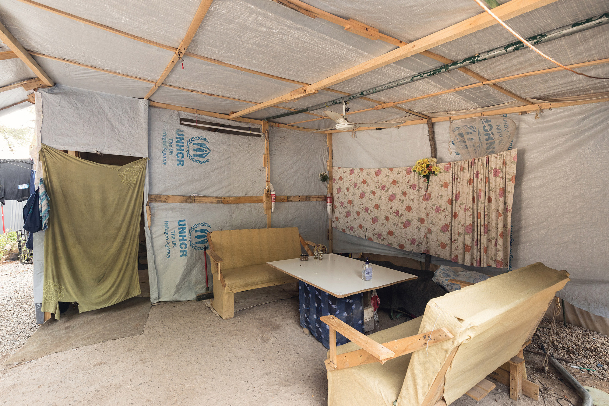Gallery of Maidan Tent - Architectural Aid for Europe's Refugee Crisis - 24 Gallery of Maidan Tent - Architectural Aid for Europe's Refugee Crisis - 24