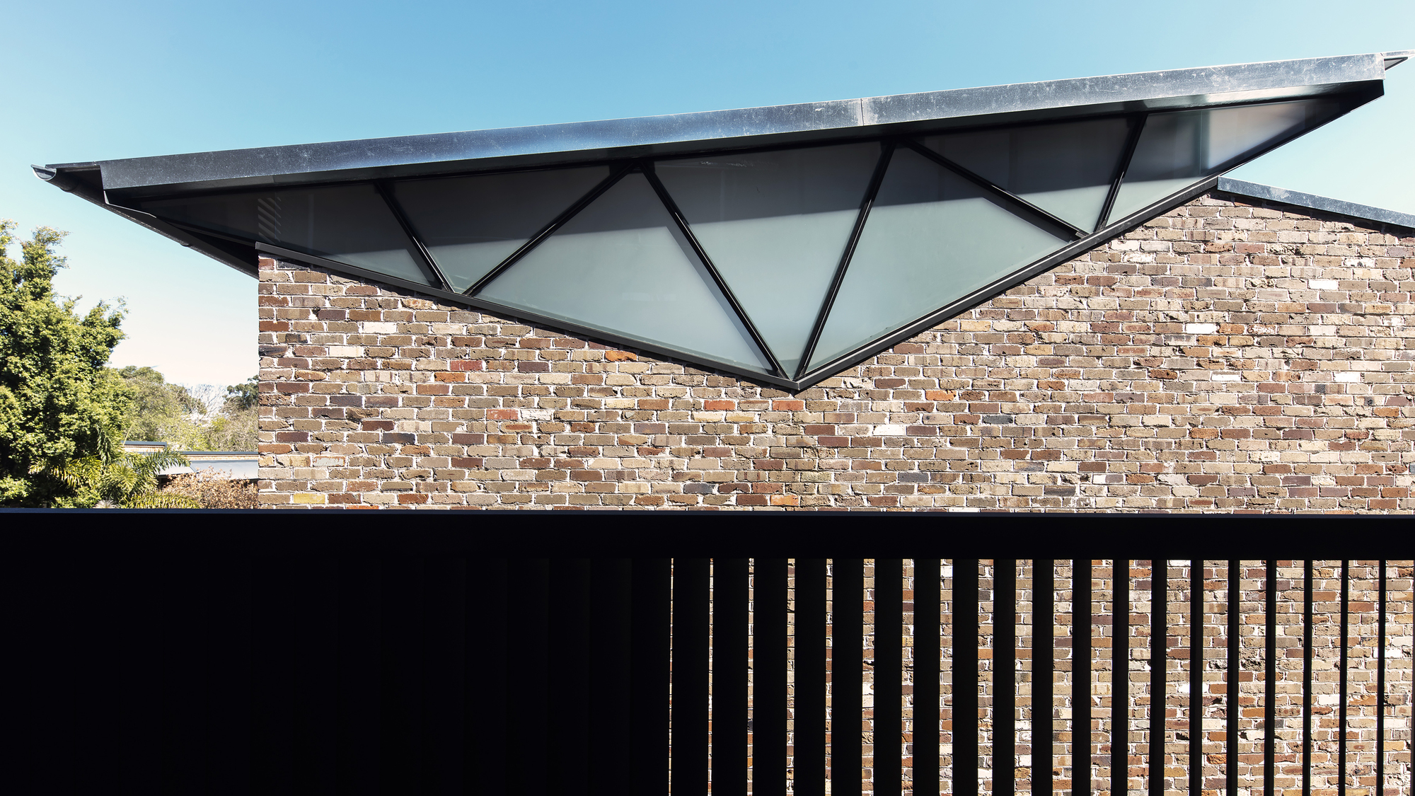 Gallery of Truss House / Carter Williamson Architects - 7