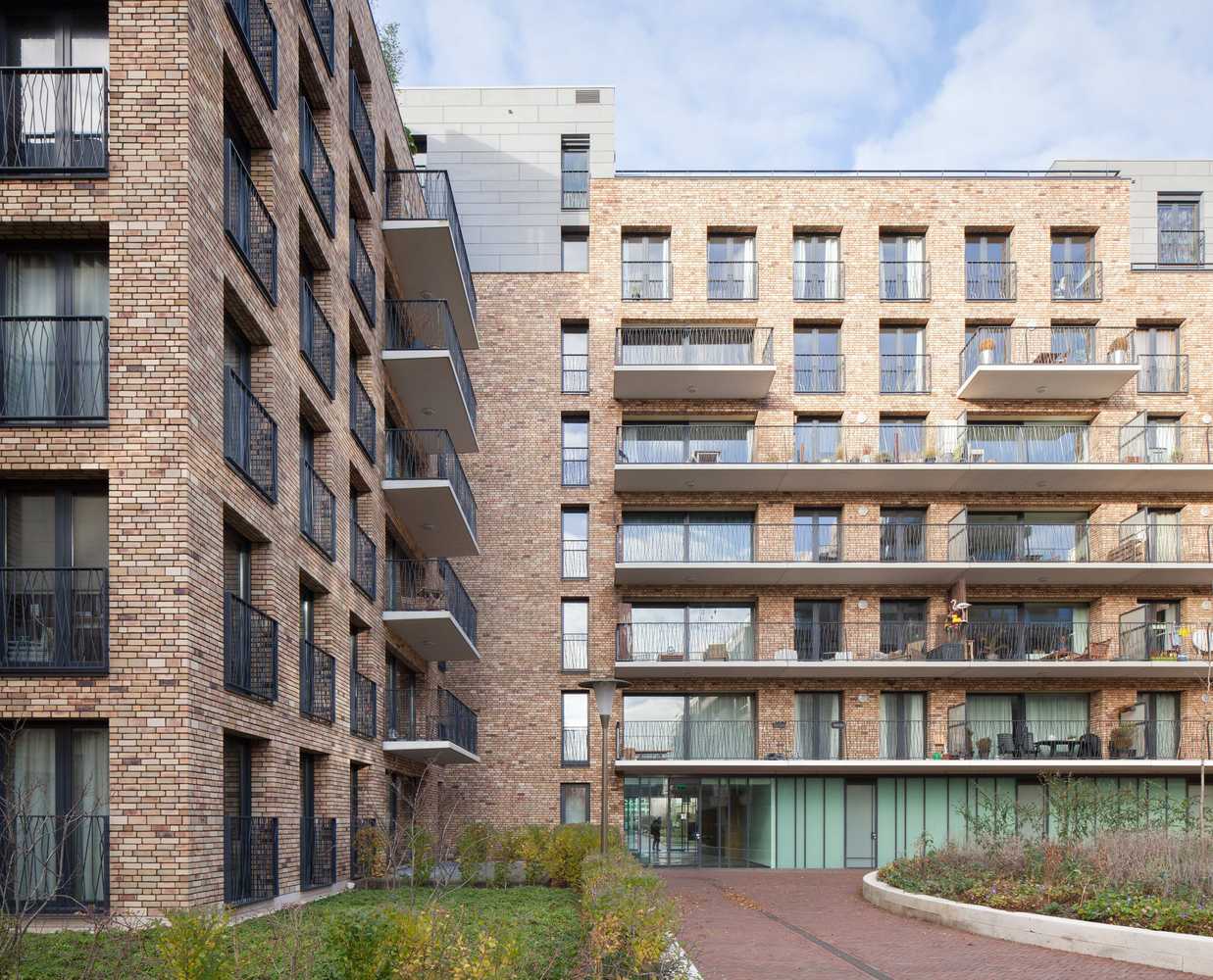 Gallery of De Halve Maen Apartment Building / Mecanoo - 4