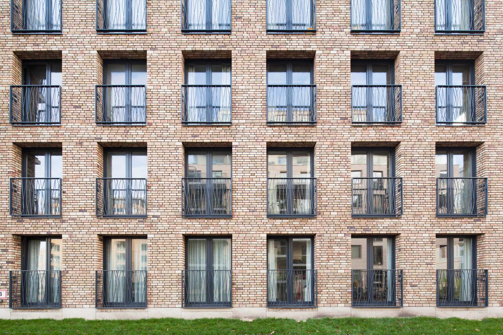 Gallery of De Halve Maen Apartment Building / Mecanoo - 4