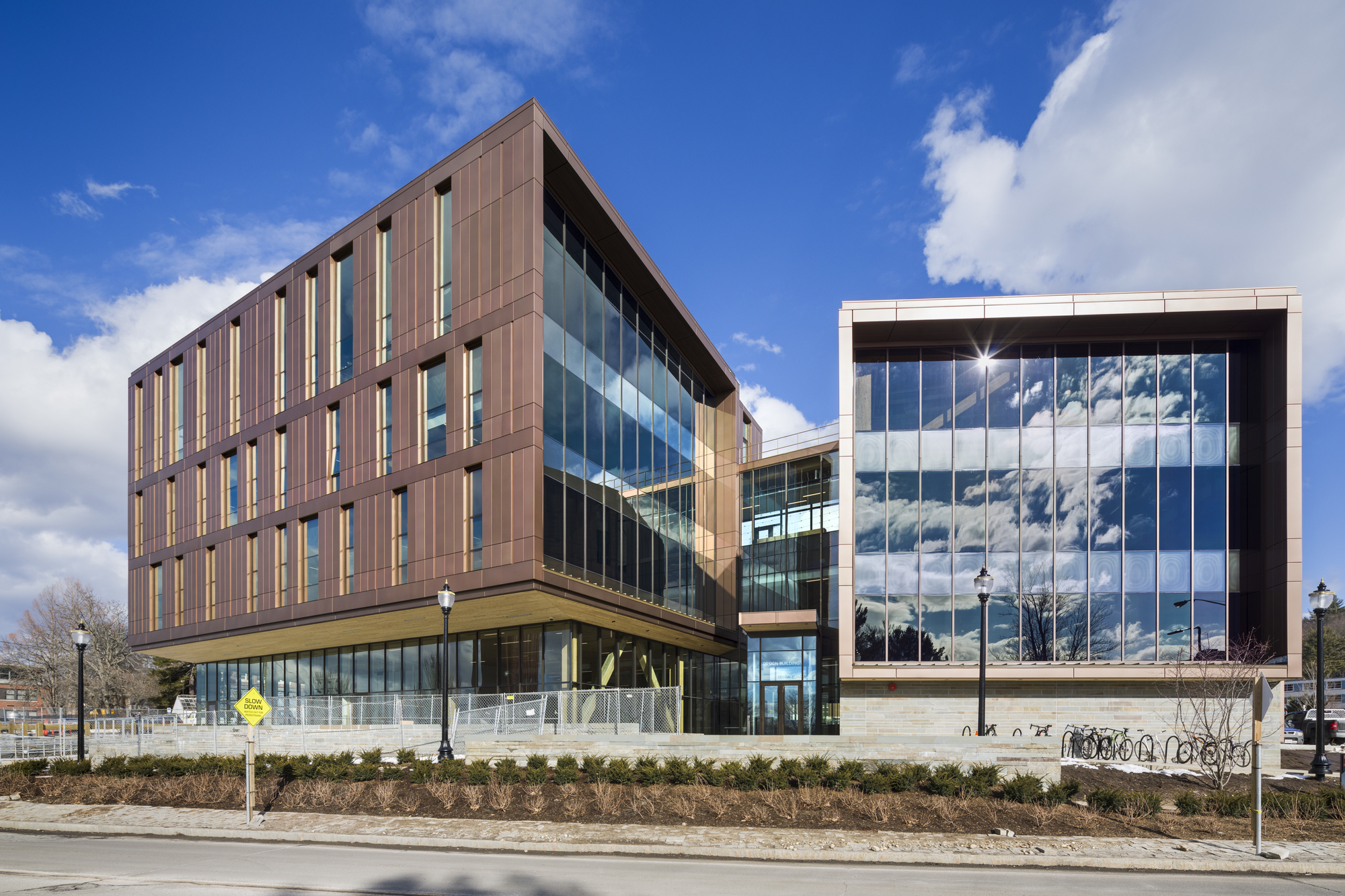 Gallery of University of Massachusetts Amherst Design Building / Leers ...
