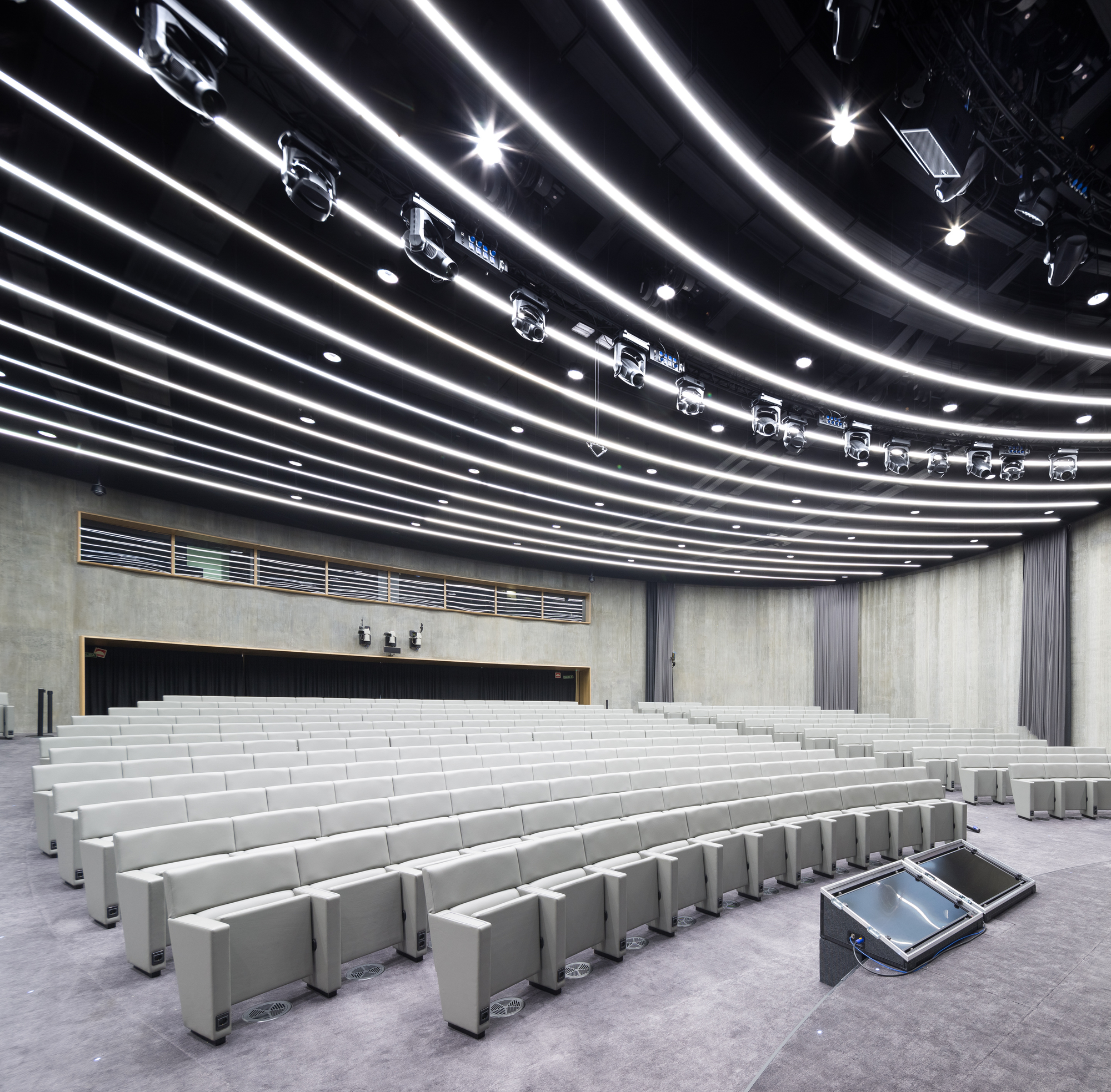 Gallery of Herzog & de Meuron’s BBVA Headquarters in Madrid Through ...