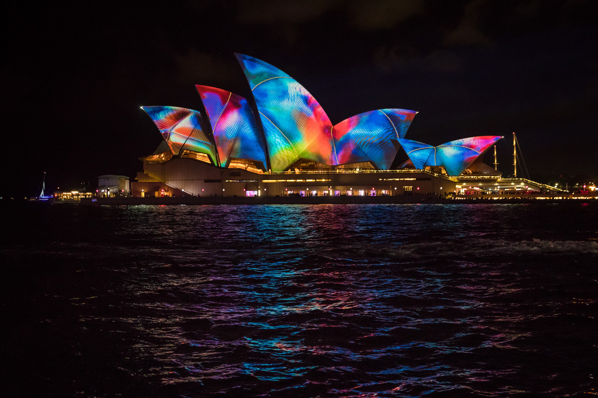 Gallery of The Sydney Opera House Comes to Life (Literally) With Vivid ...