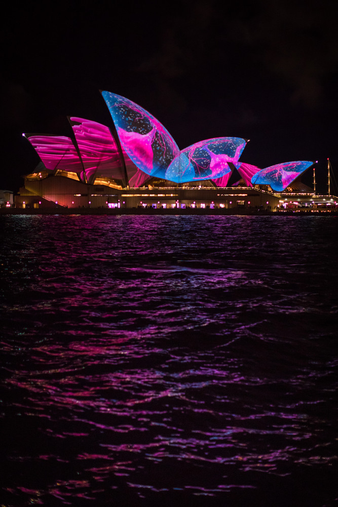 Gallery of The Sydney Opera House Comes to Life (Literally) With Vivid ...