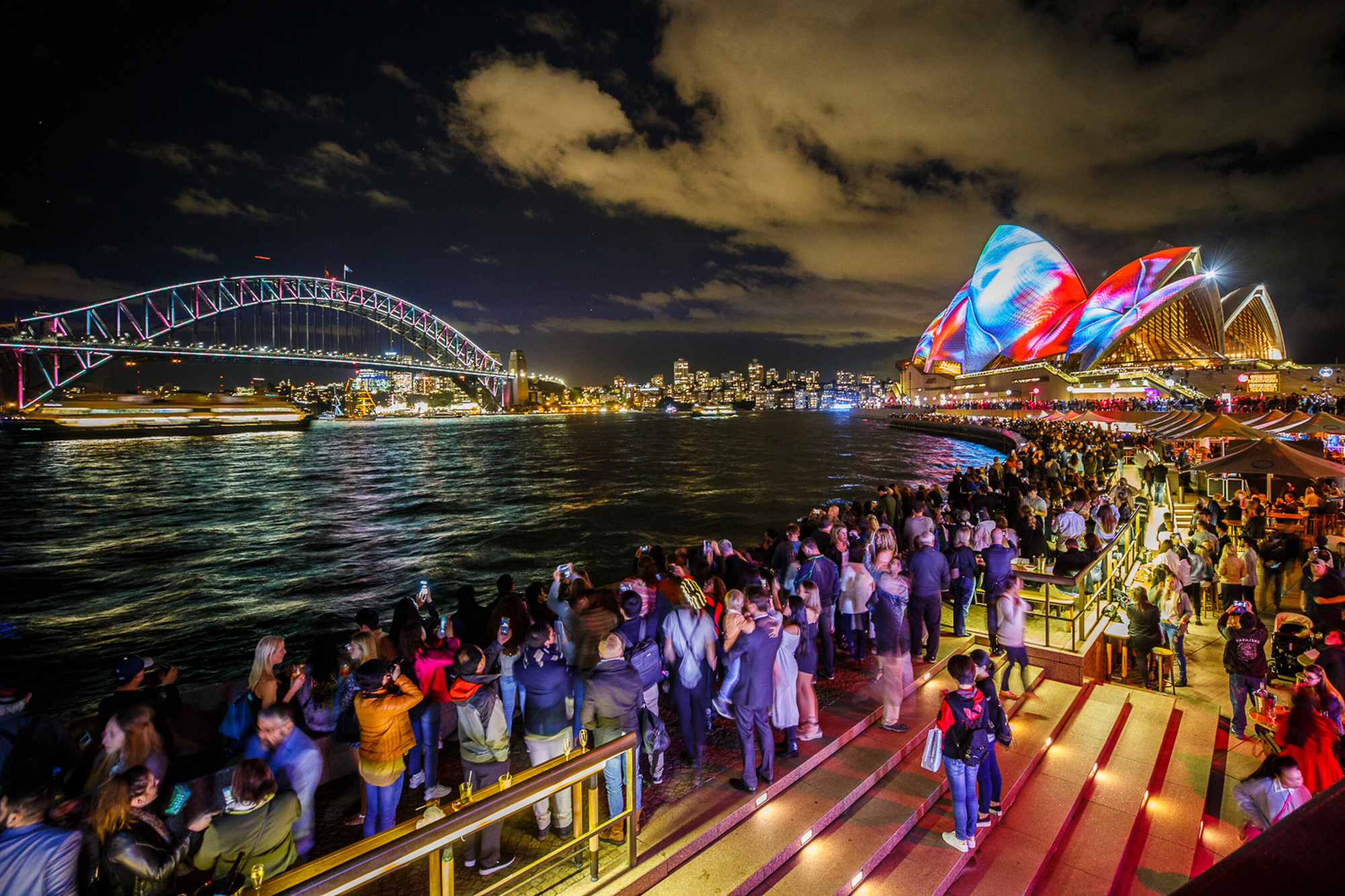 Gallery of The Sydney Opera House Comes to Life (Literally) With Vivid ...