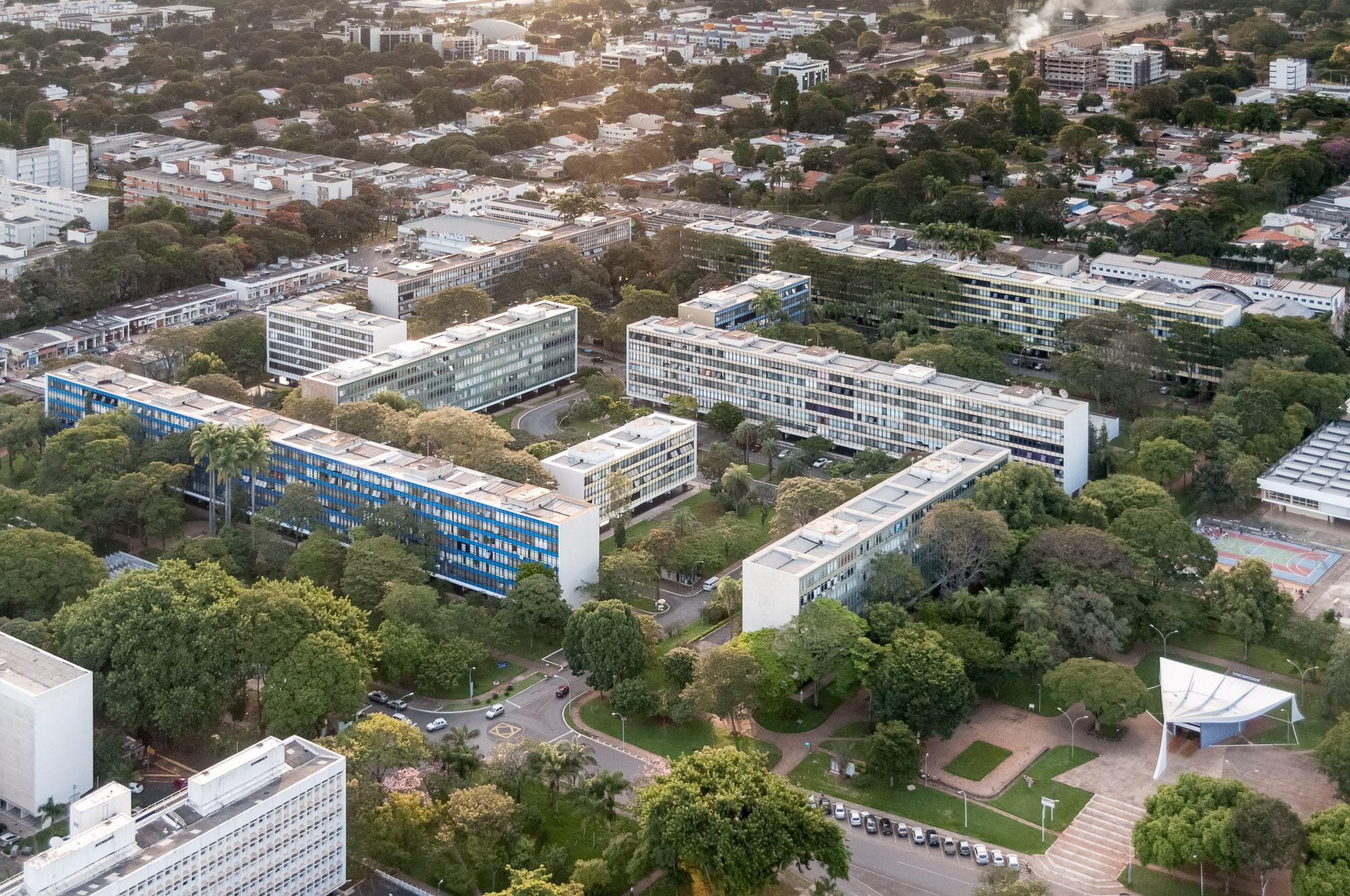 Gallery of The Residential, Monumental, Gregarious and Bucolic Scales ...