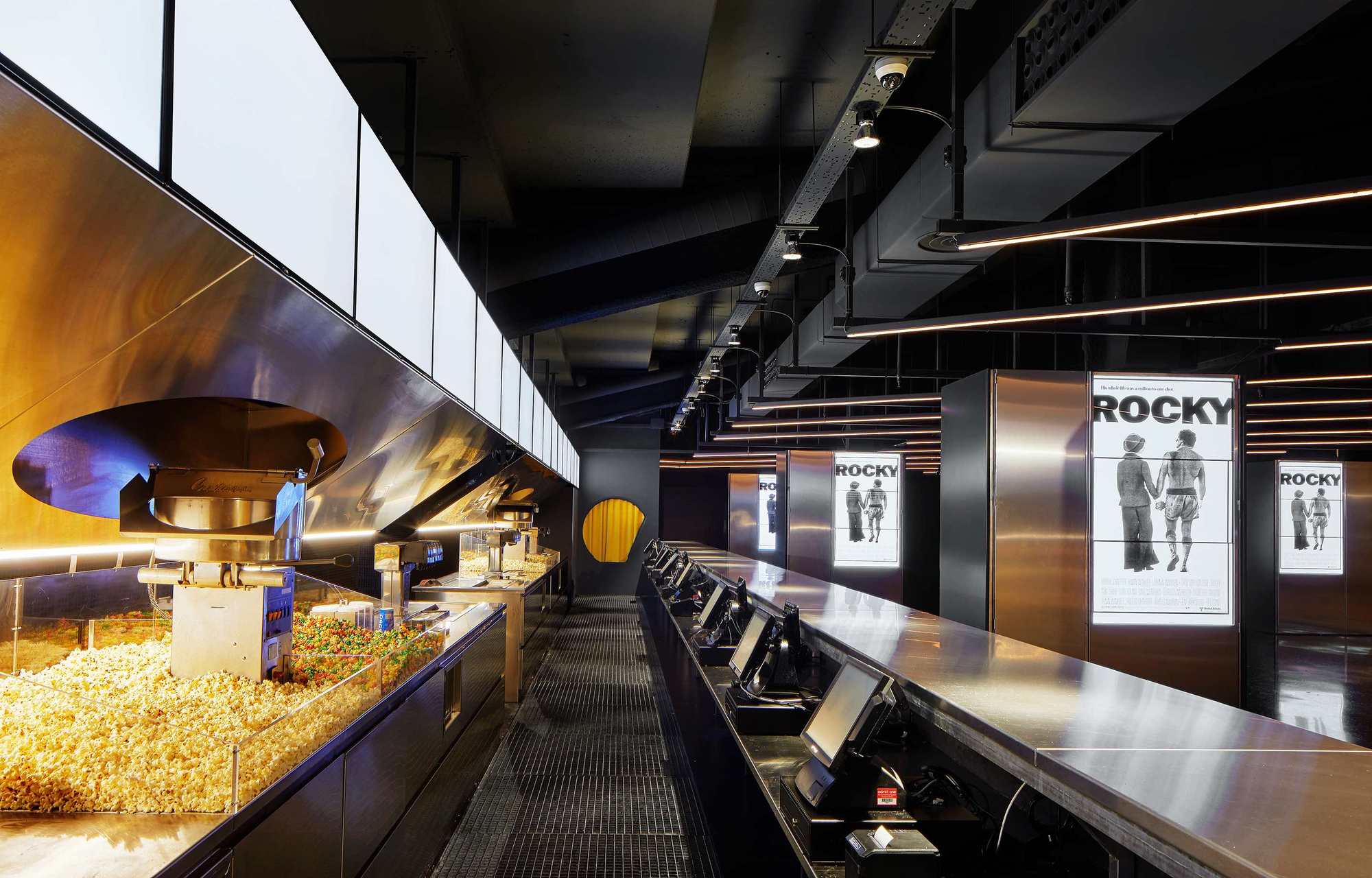 Gallery of Filmax Cinema Hall / Arquitecturia + AMOO - 8