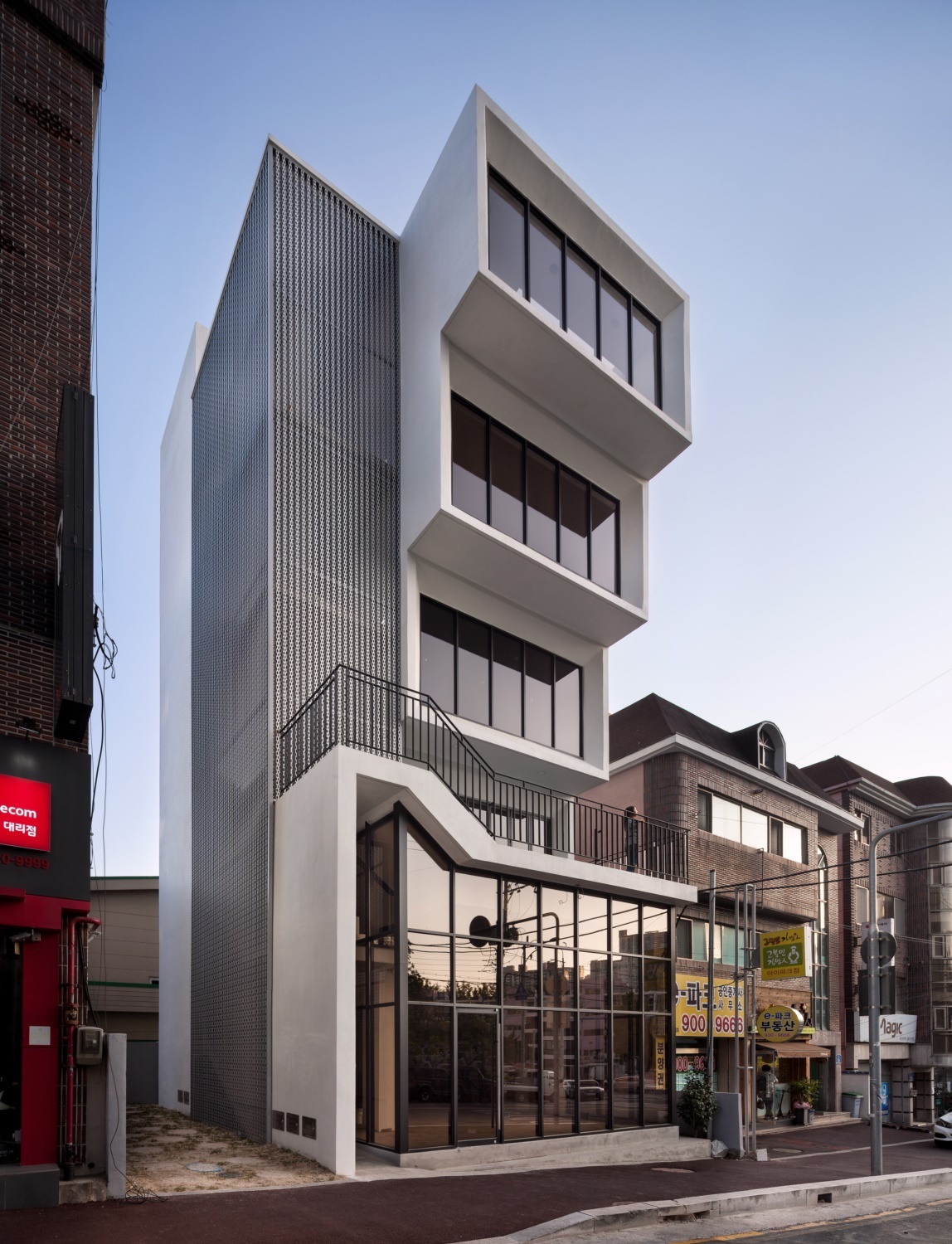 Gallery of Floor Area Ratio Game / On Architects Inc. - 14