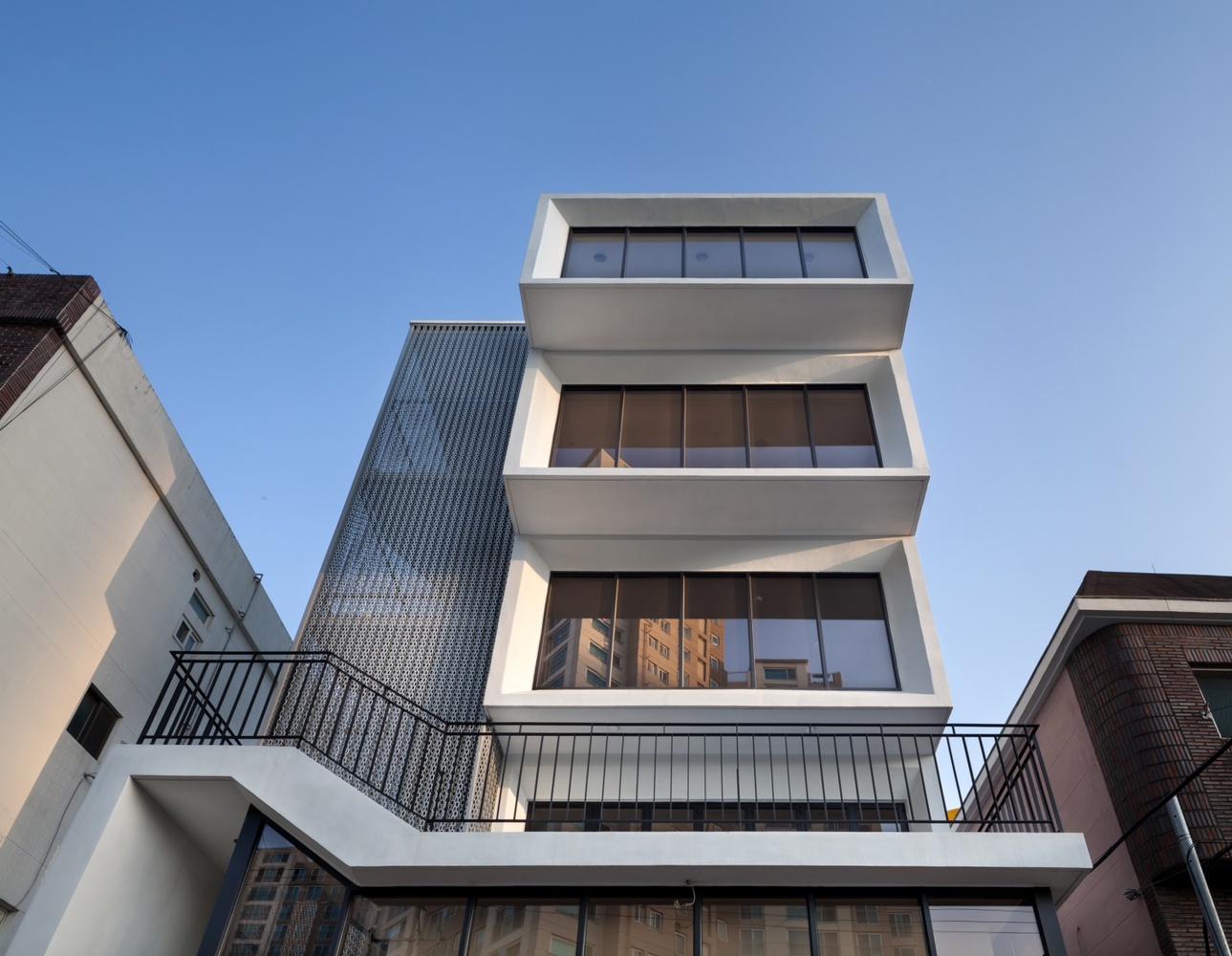 Gallery of Floor Area Ratio Game / On Architects Inc. - 14