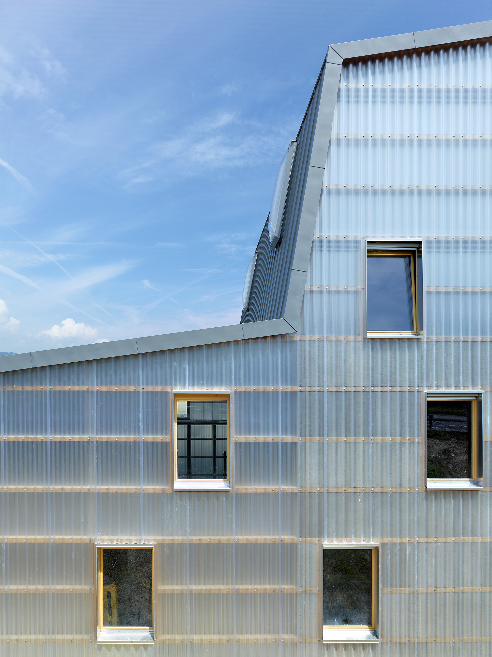 Gallery of Multifunctional Building and Infrastructure / bunq ...