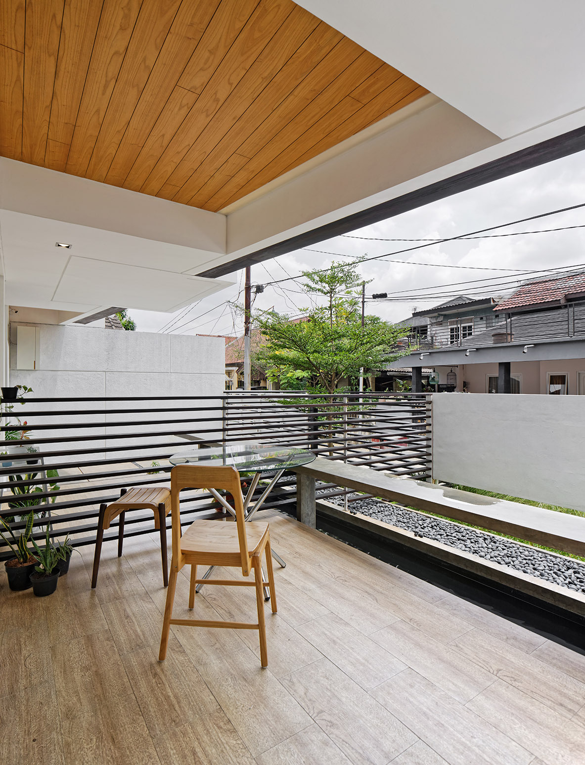 Gallery of Inset House / DELUTION - 31