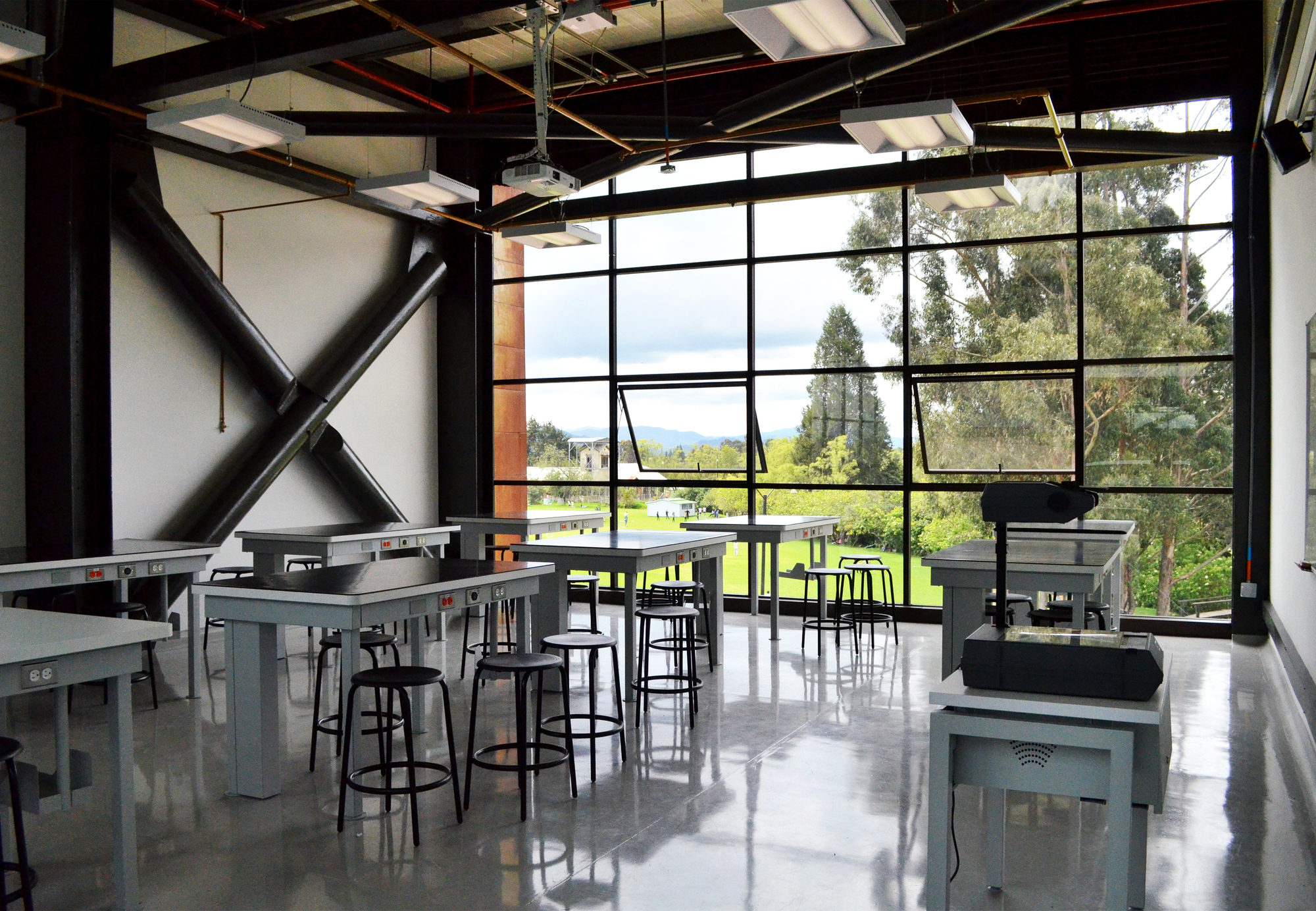 Galería de Edificio de Laboratorio “I” / AGRA Anzellini Garcia-Reyes Arquitectos - 5