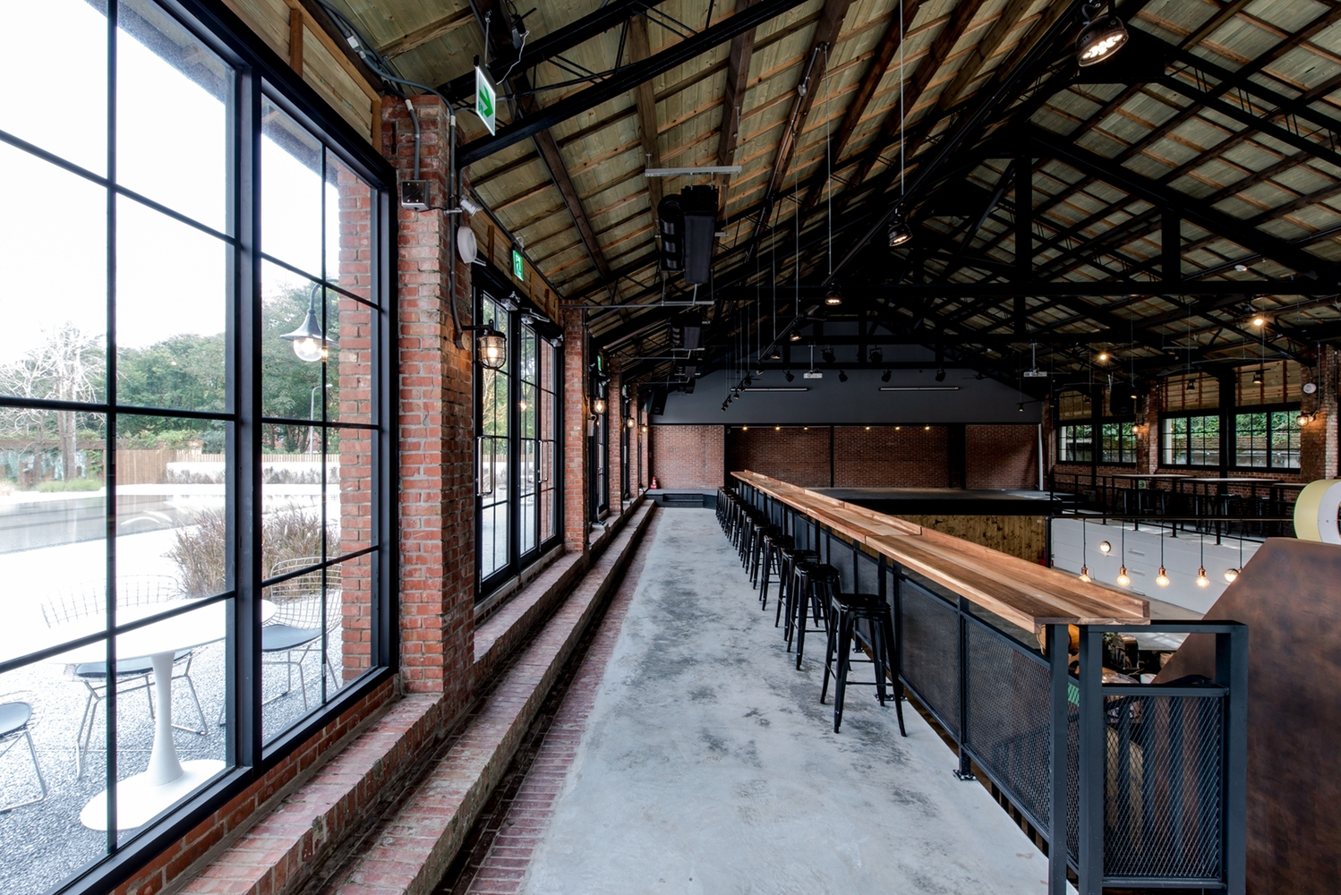 Gallery of Brick Yard 33 1/3 / HC SPACE DESIGN - 1