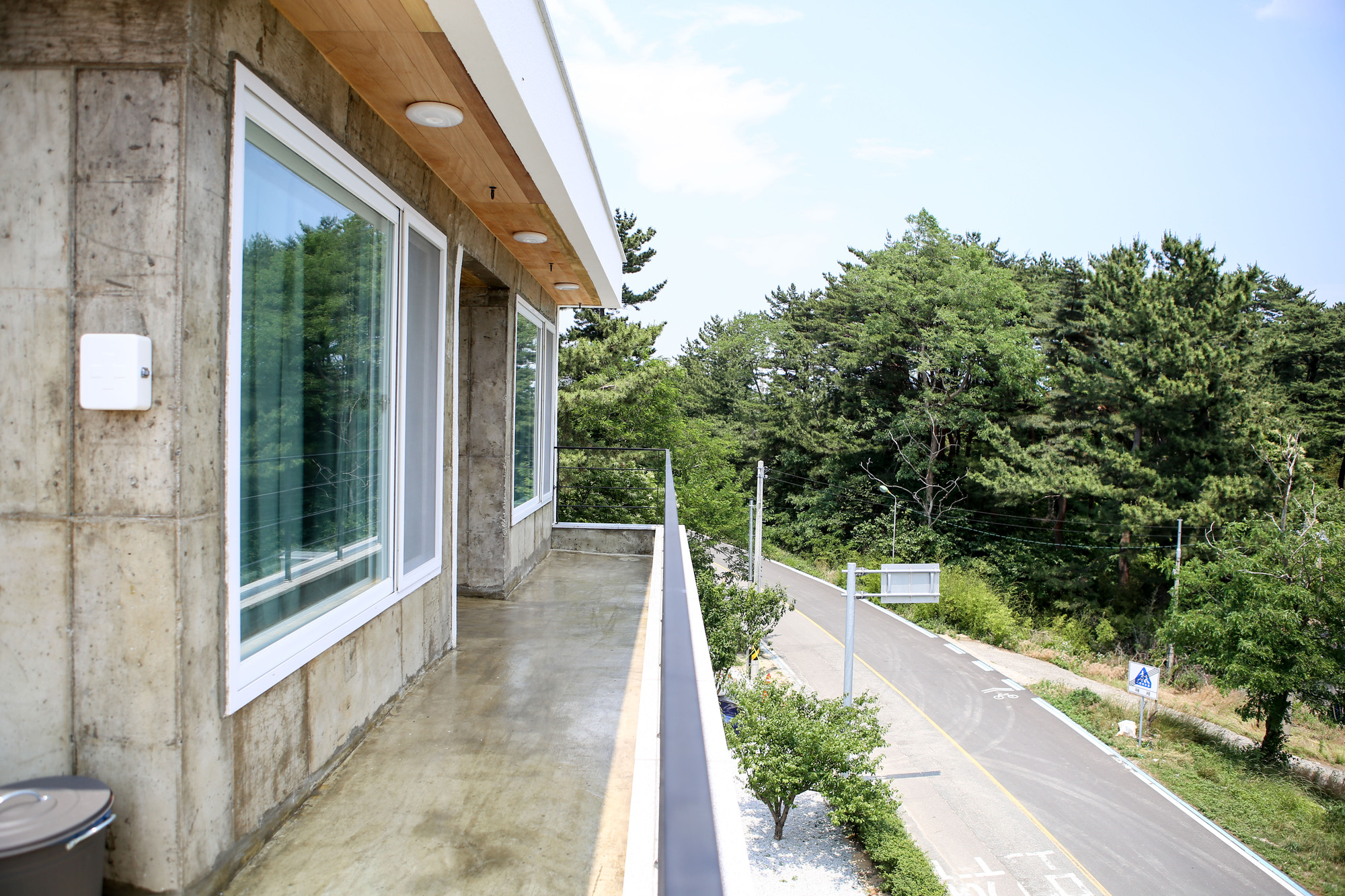画廊 建筑师与陶瓷艺术家自由灵魂的碰撞：Gwang-Gyeong-Won 住宅 / Kang-il Lim + Eunmi Kim - 33