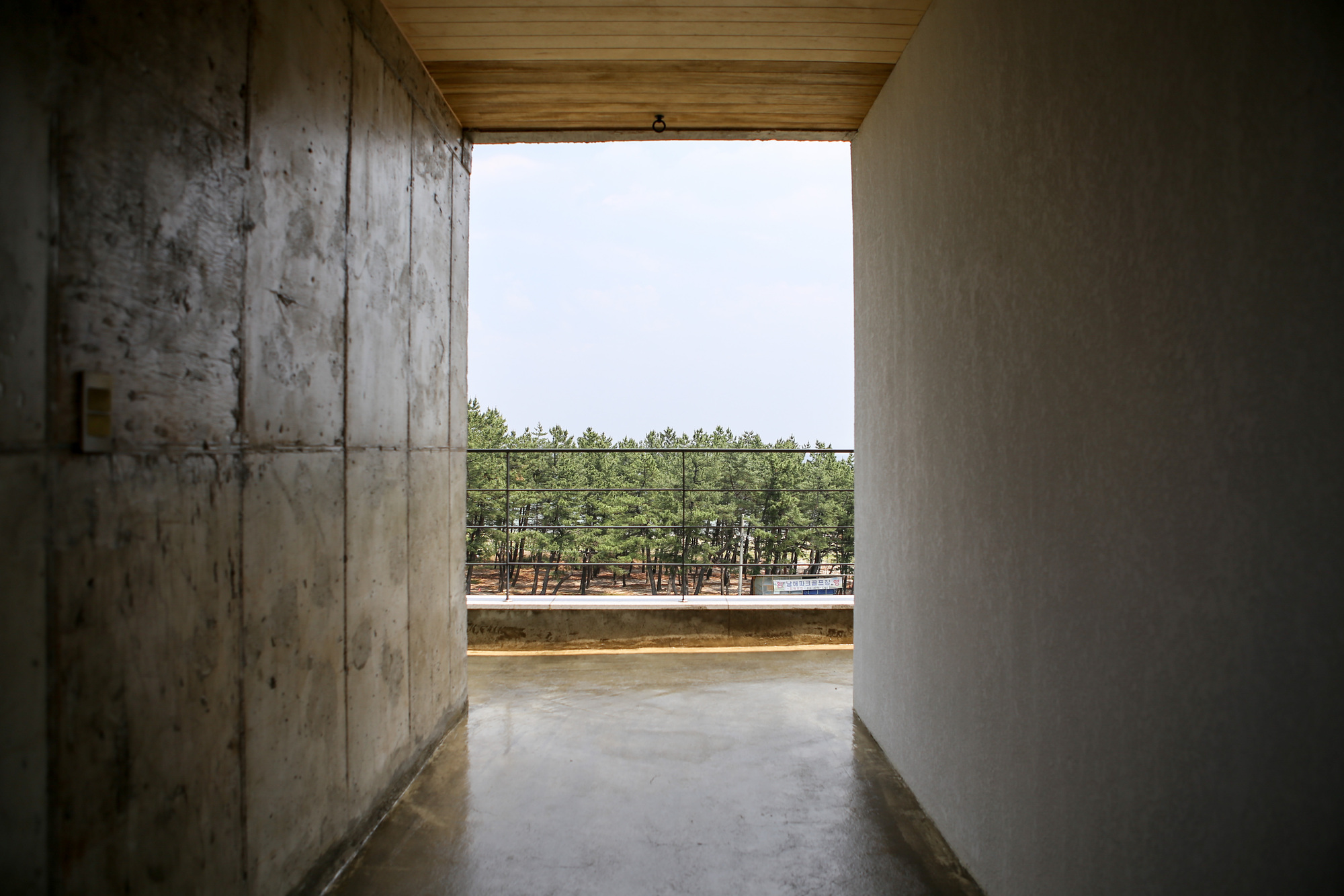 画廊 建筑师与陶瓷艺术家自由灵魂的碰撞：Gwang-Gyeong-Won 住宅 / Kang-il Lim + Eunmi Kim - 36