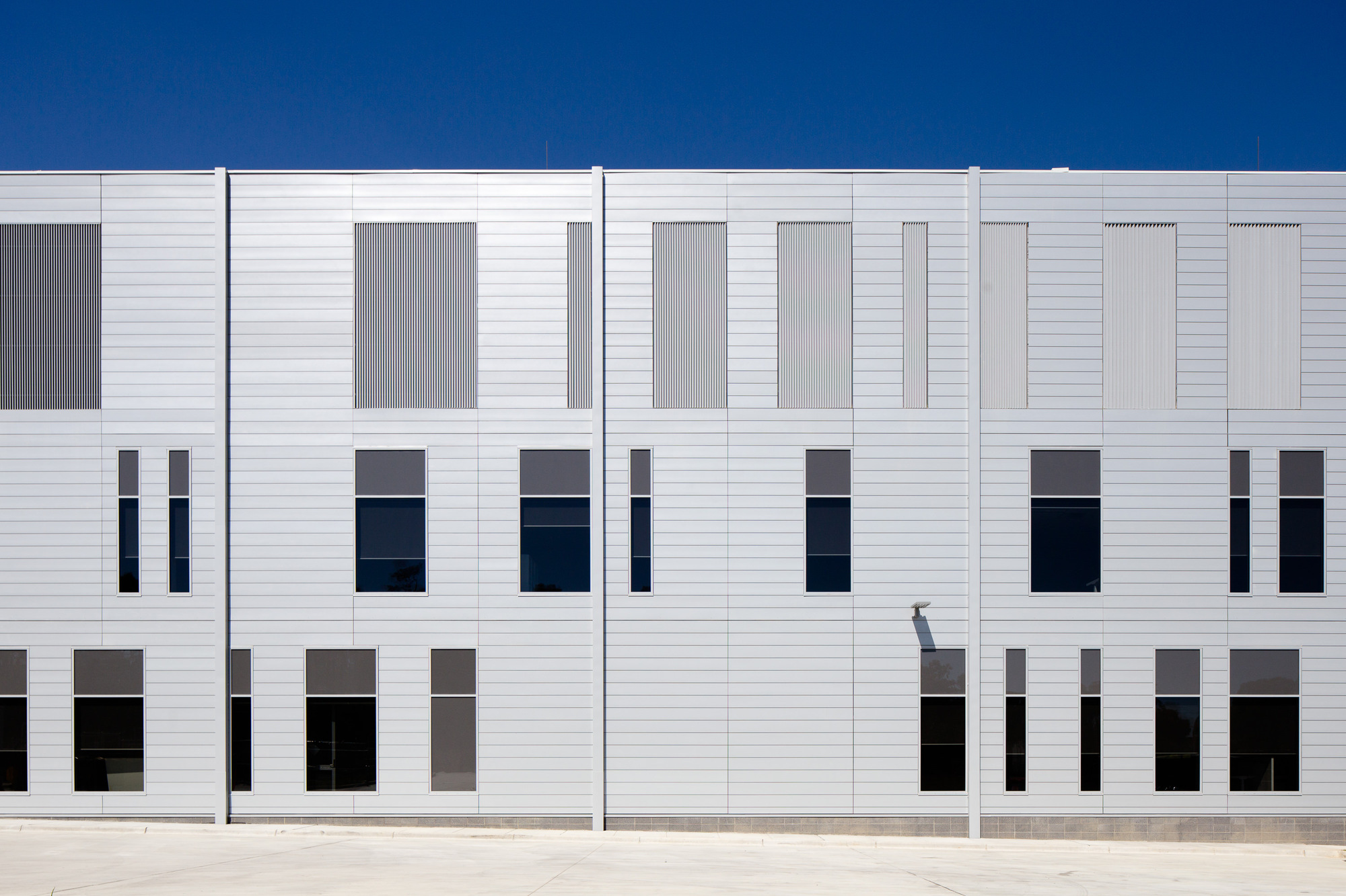 Gallery of National Archives Preservation Facility / May + Russell ...