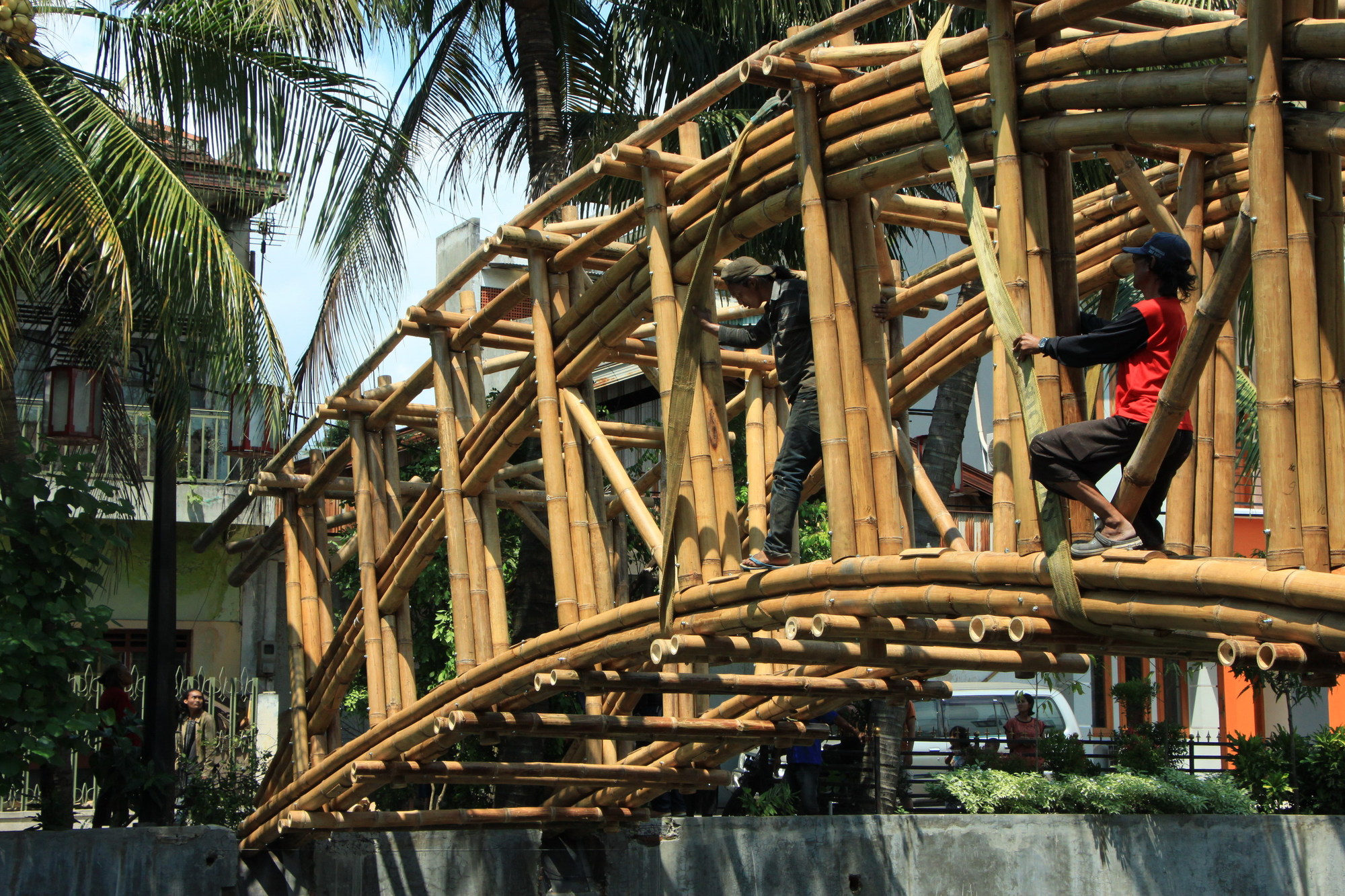 Gallery of Bamboo Bridge in Indonesia Demonstrates Sustainable ...