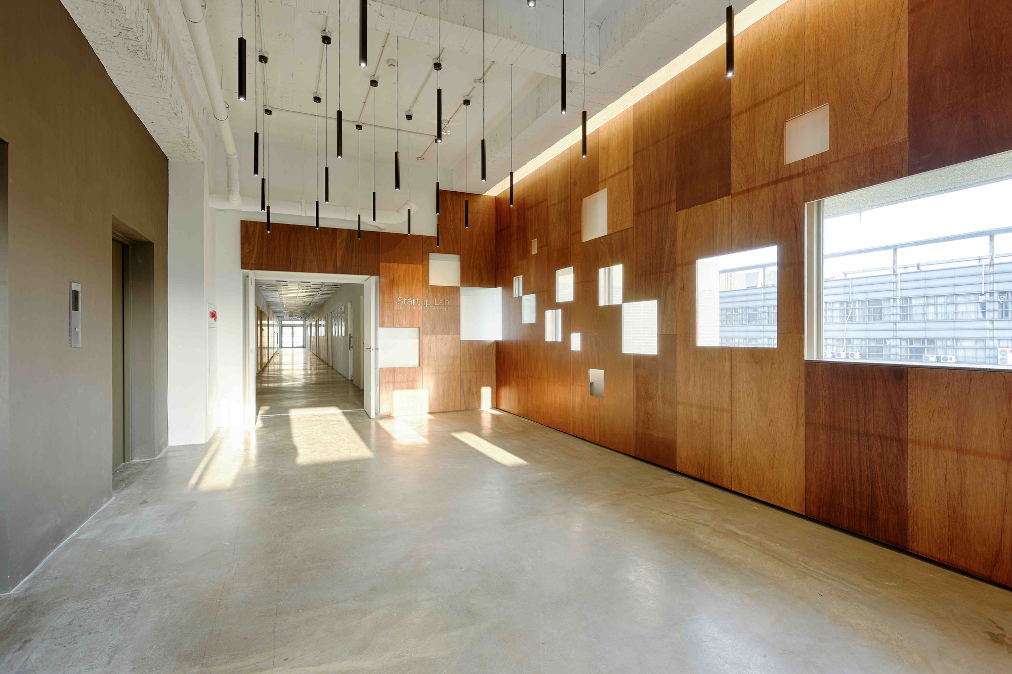 Gallery of Startup Lab / Fieldevo Design Studio - 17