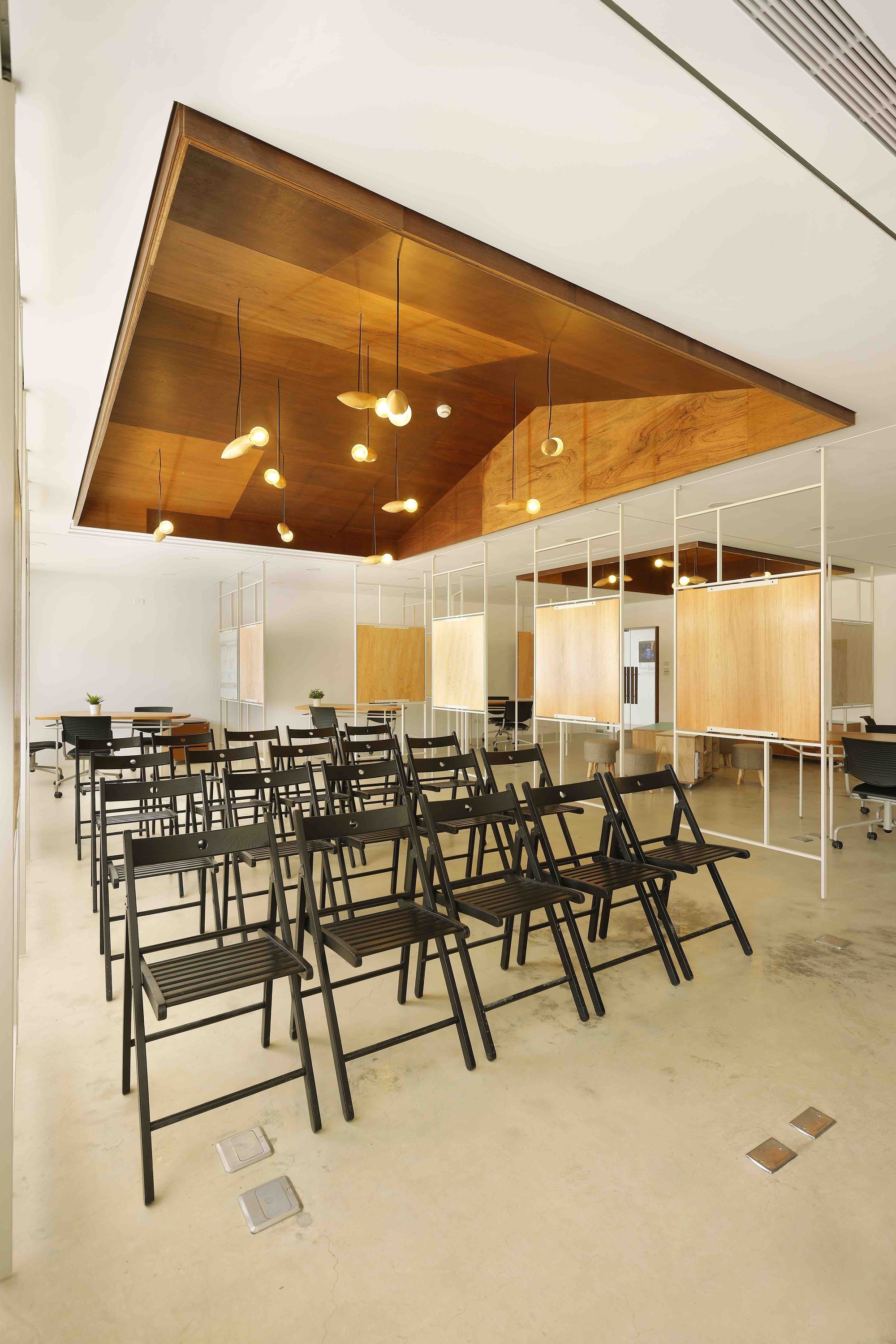 Gallery of Startup Lab / Fieldevo Design Studio - 13