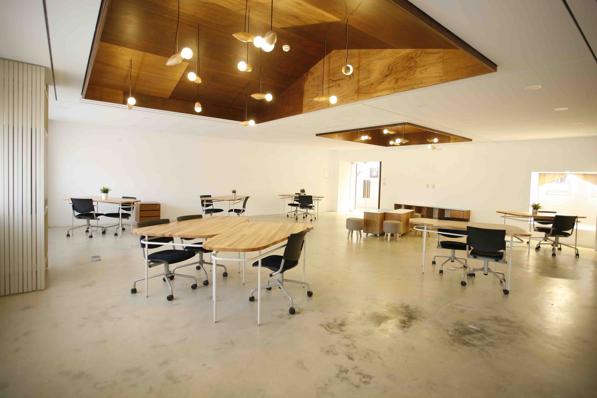 Gallery of Startup Lab / Fieldevo Design Studio - 25