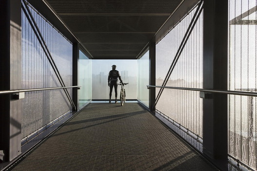 8 Urban Elevators That Bring Connectivity and Continuity to Cities | ArchDaily