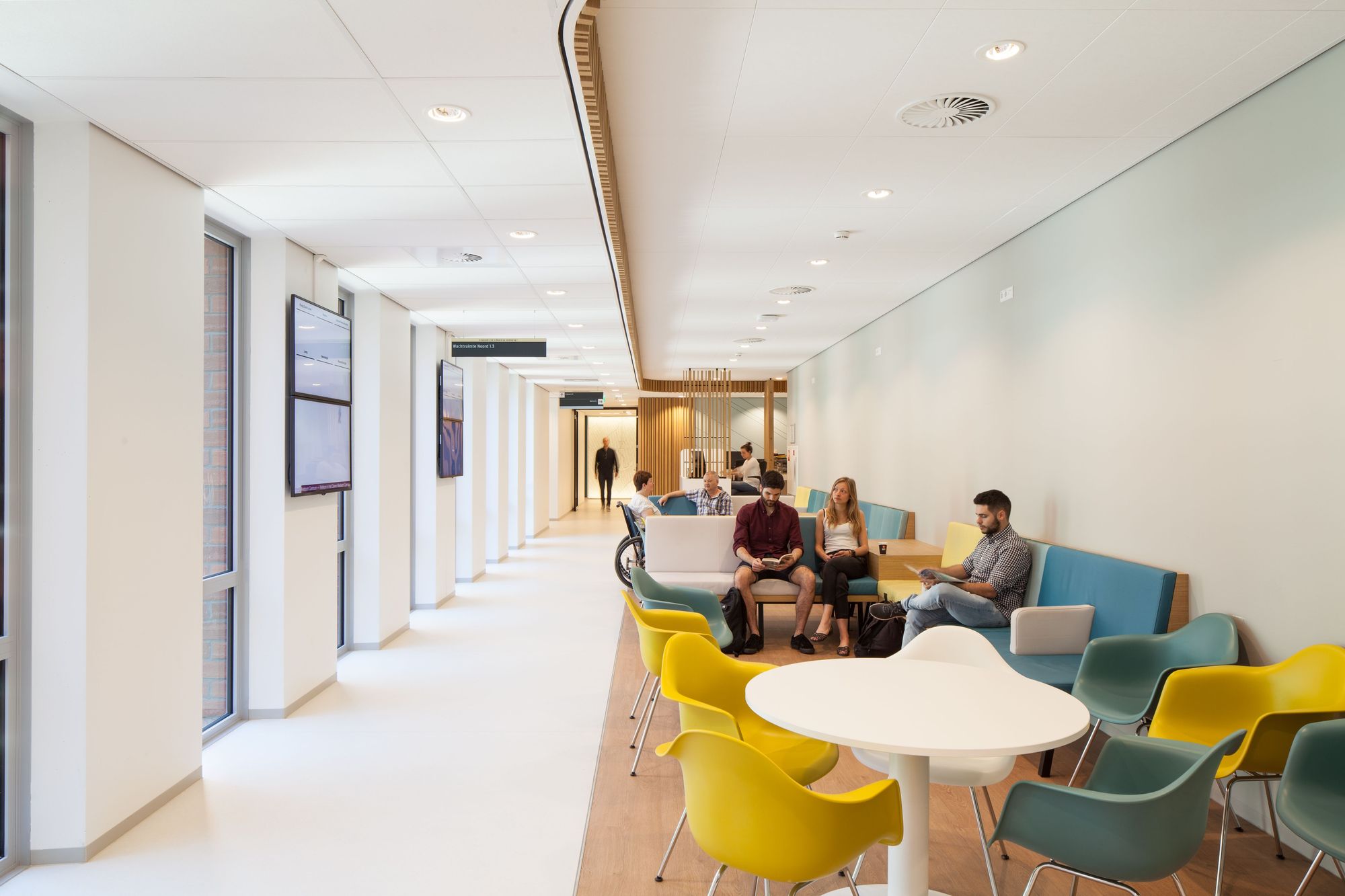 Galería de Centro Médico Zaans / Mecanoo - 4