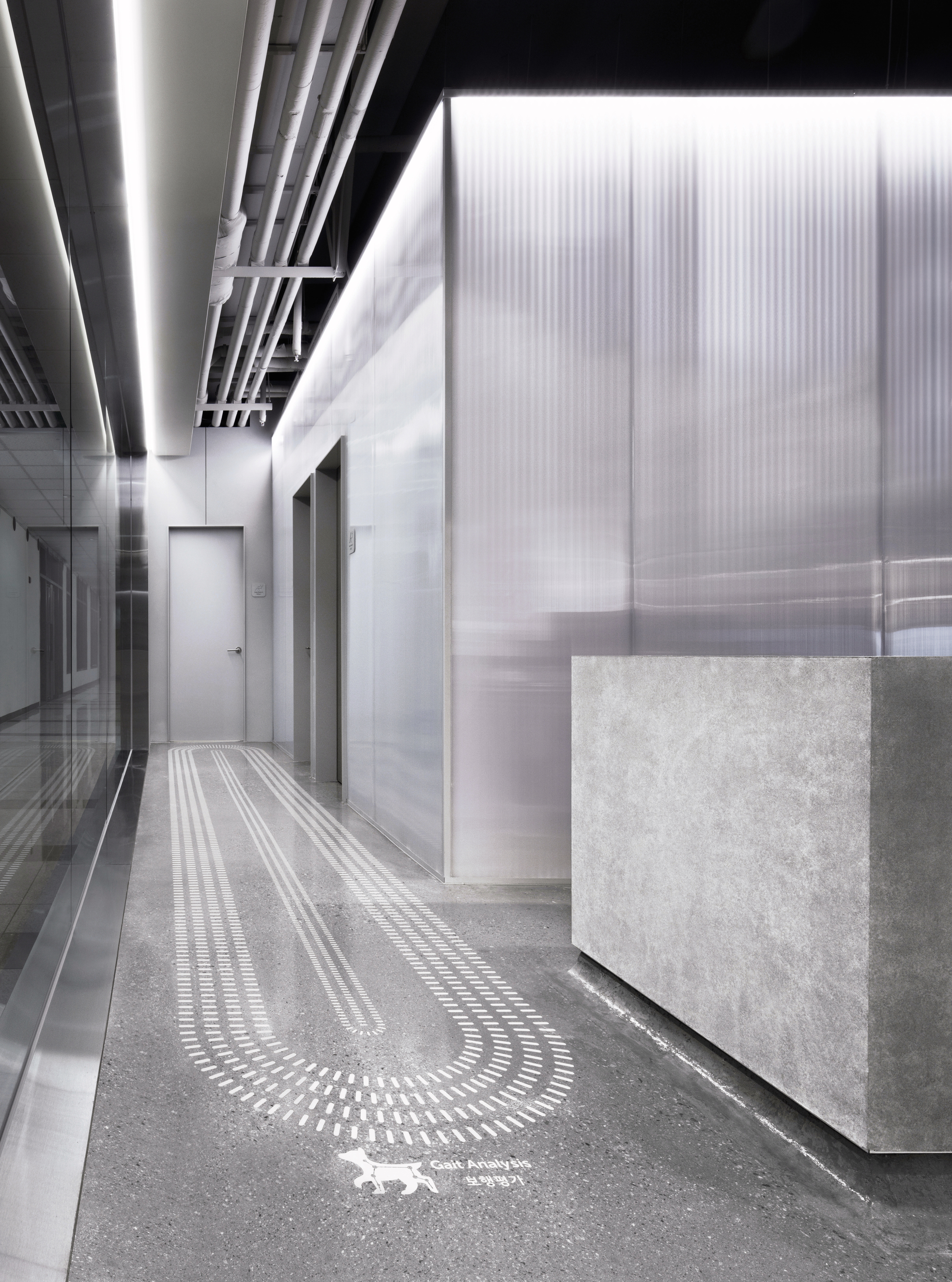 Gallery of OASIS Veterinary / Betwin Space Design - 2