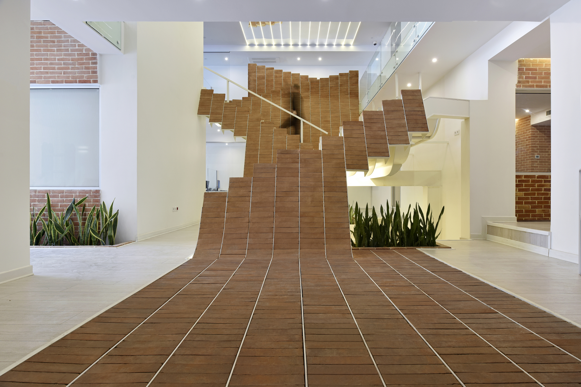 Gallery of APARAT Headquarters / Qastic - 6