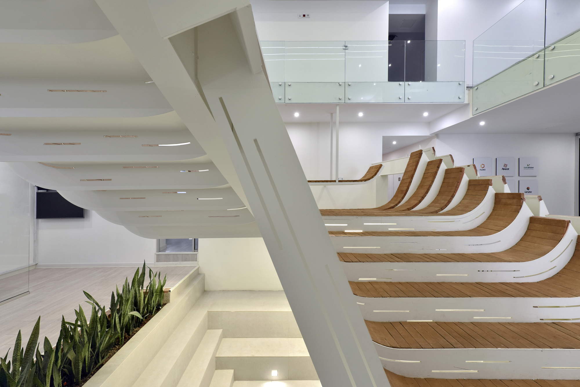 Gallery of APARAT Headquarters / Qastic - 13