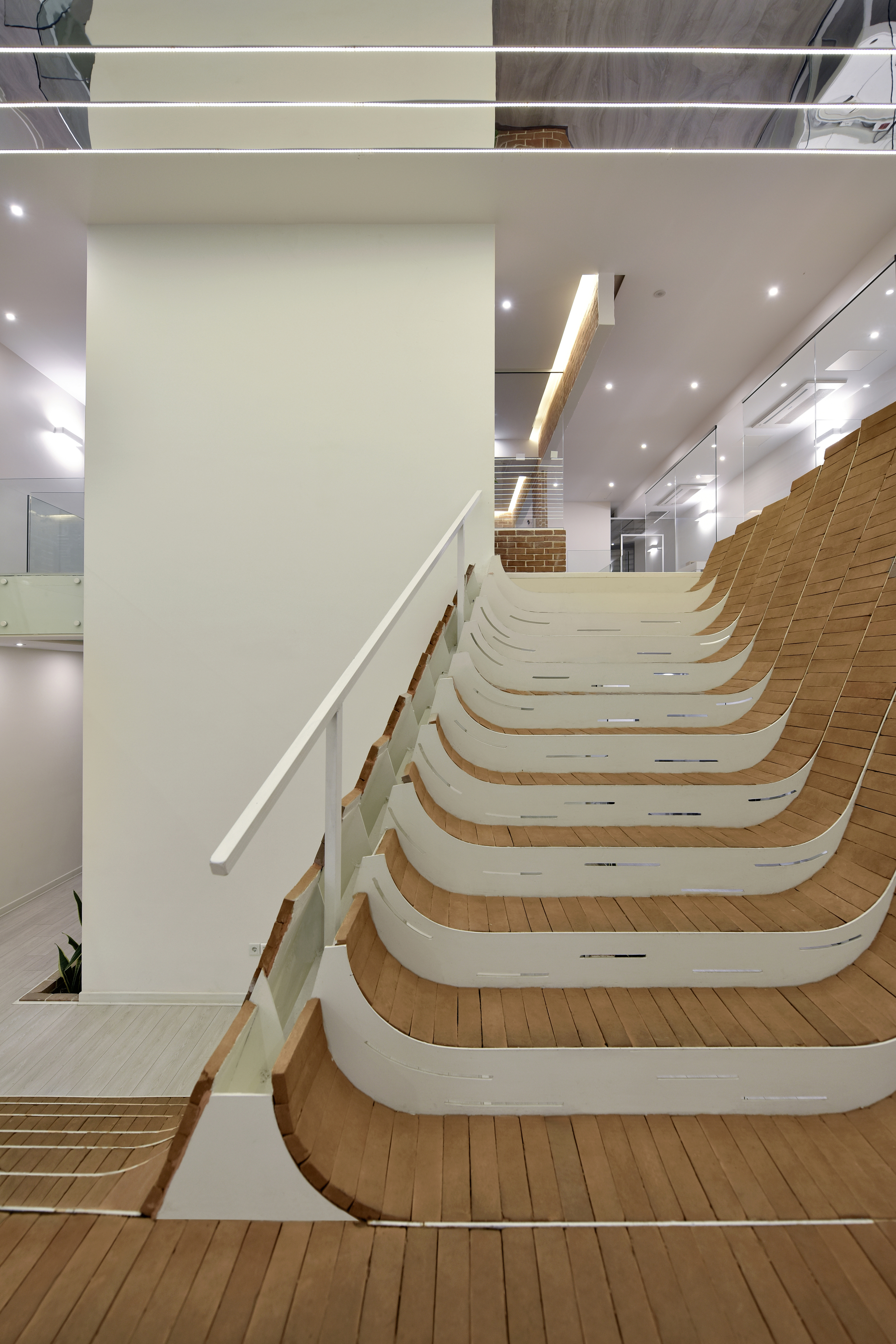 Gallery of APARAT Headquarters / Qastic - 18