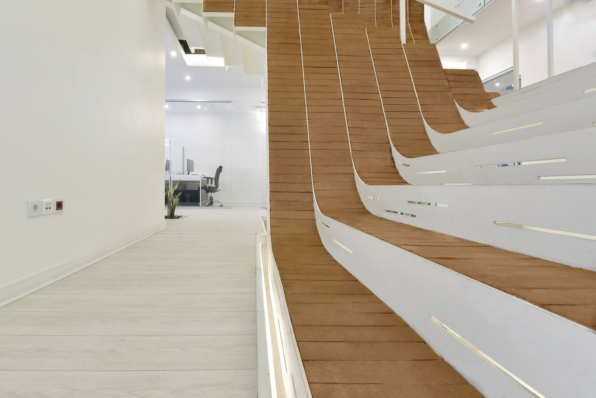 Gallery of APARAT Headquarters / Qastic - 5