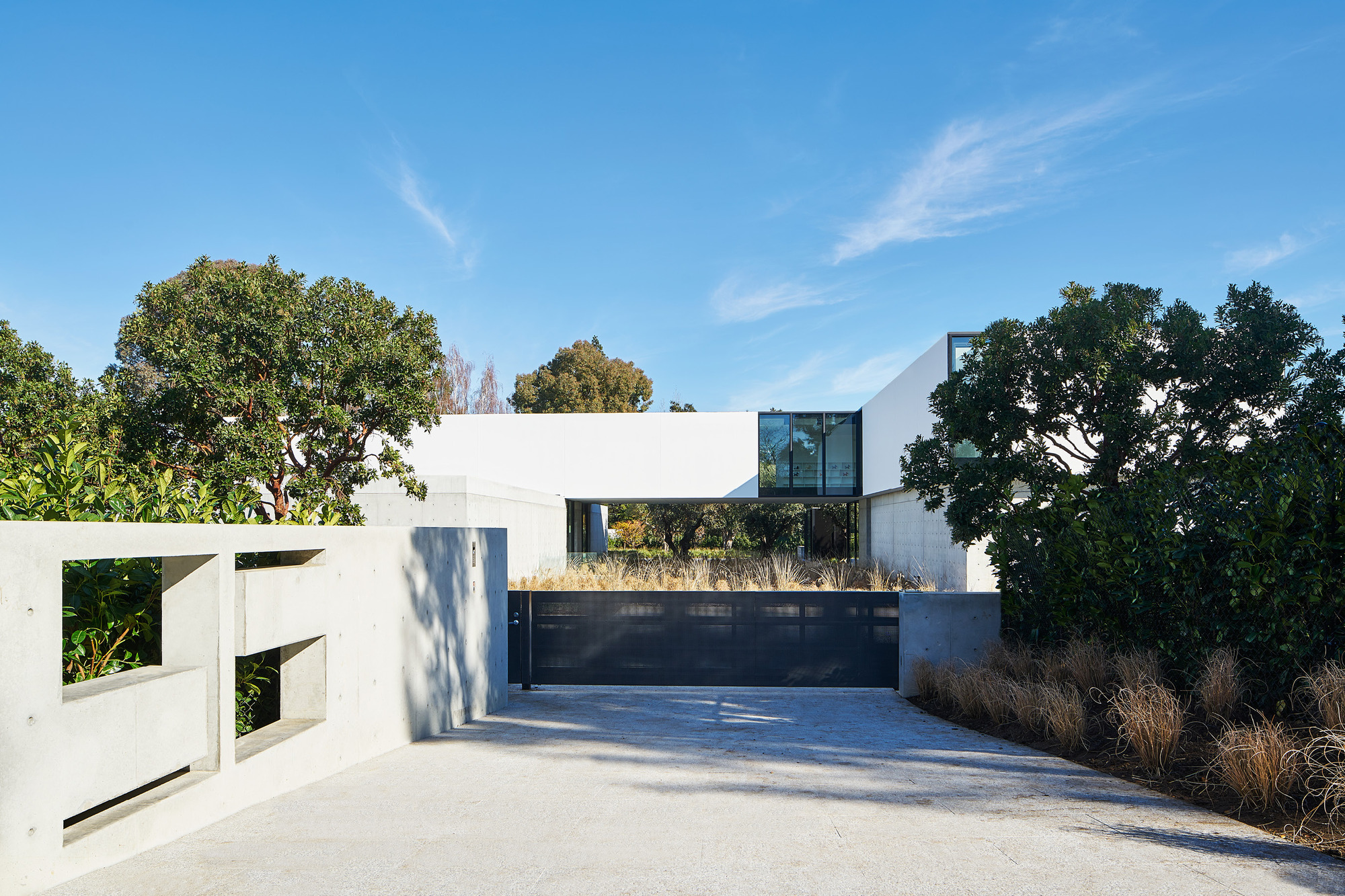 Gallery of OZ House / Stanley Saitowitz | Natoma Architects - 15