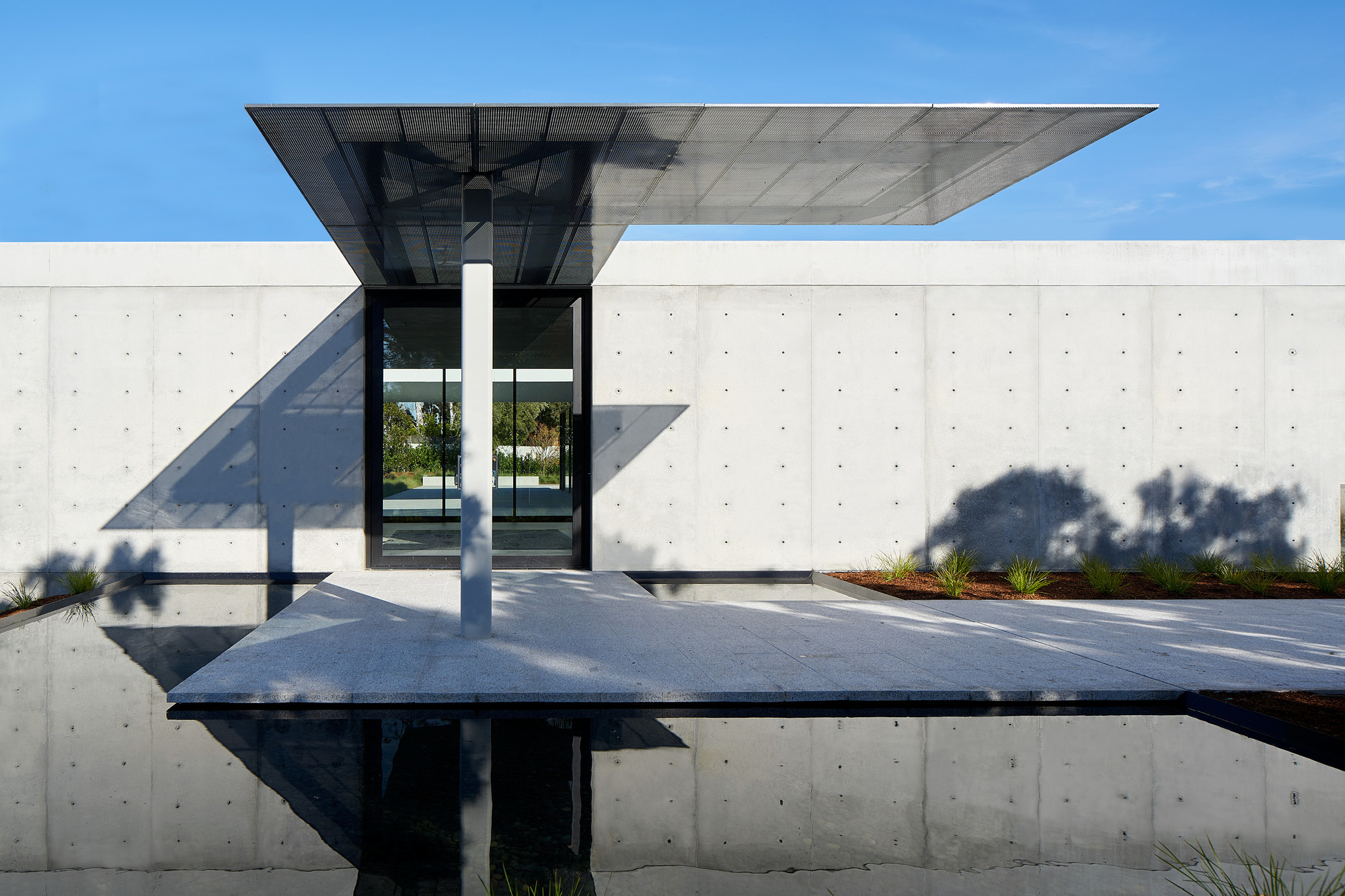 Gallery of OZ House / Stanley Saitowitz | Natoma Architects - 27