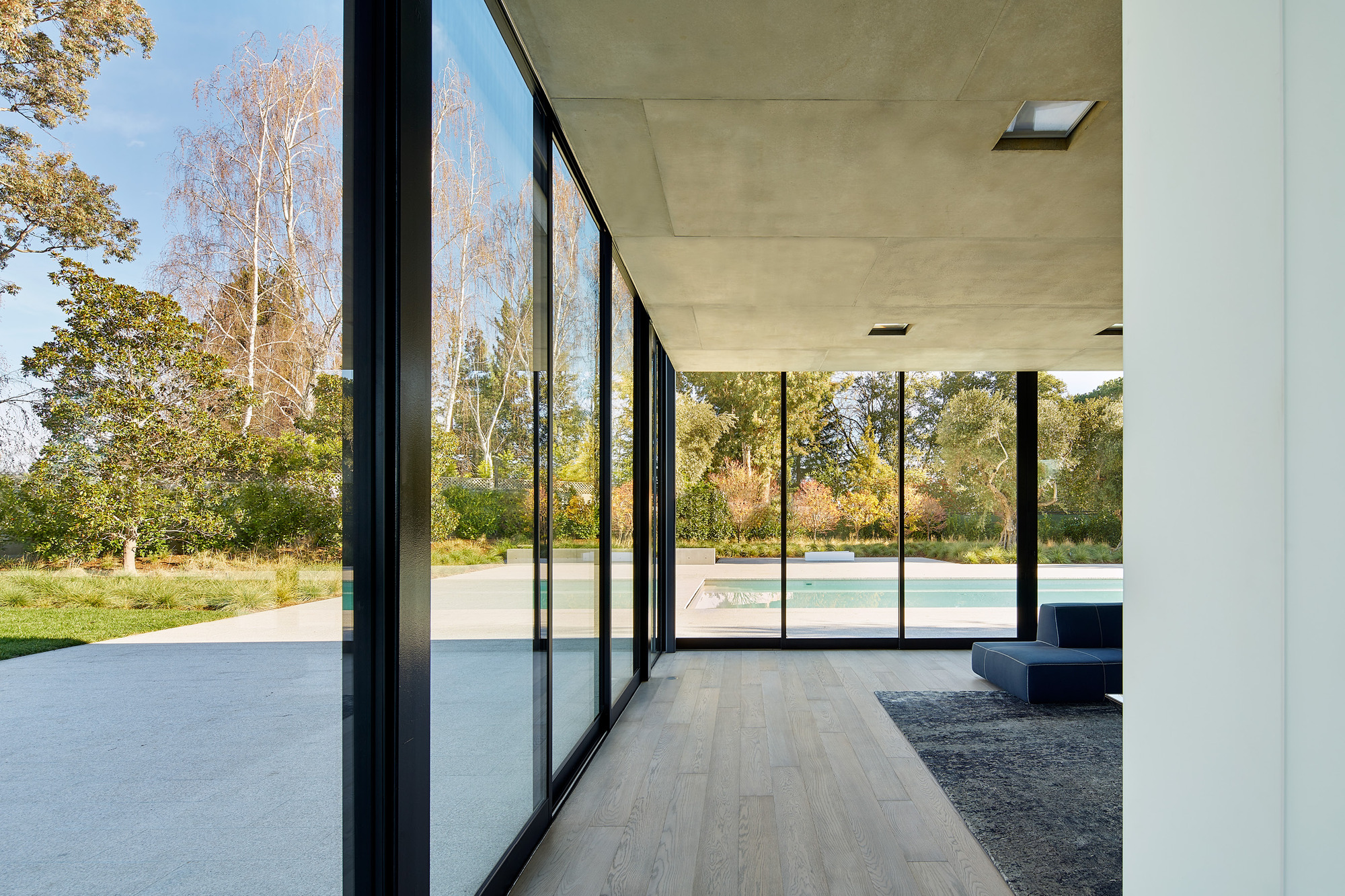 Gallery of OZ House / Stanley Saitowitz | Natoma Architects - 24