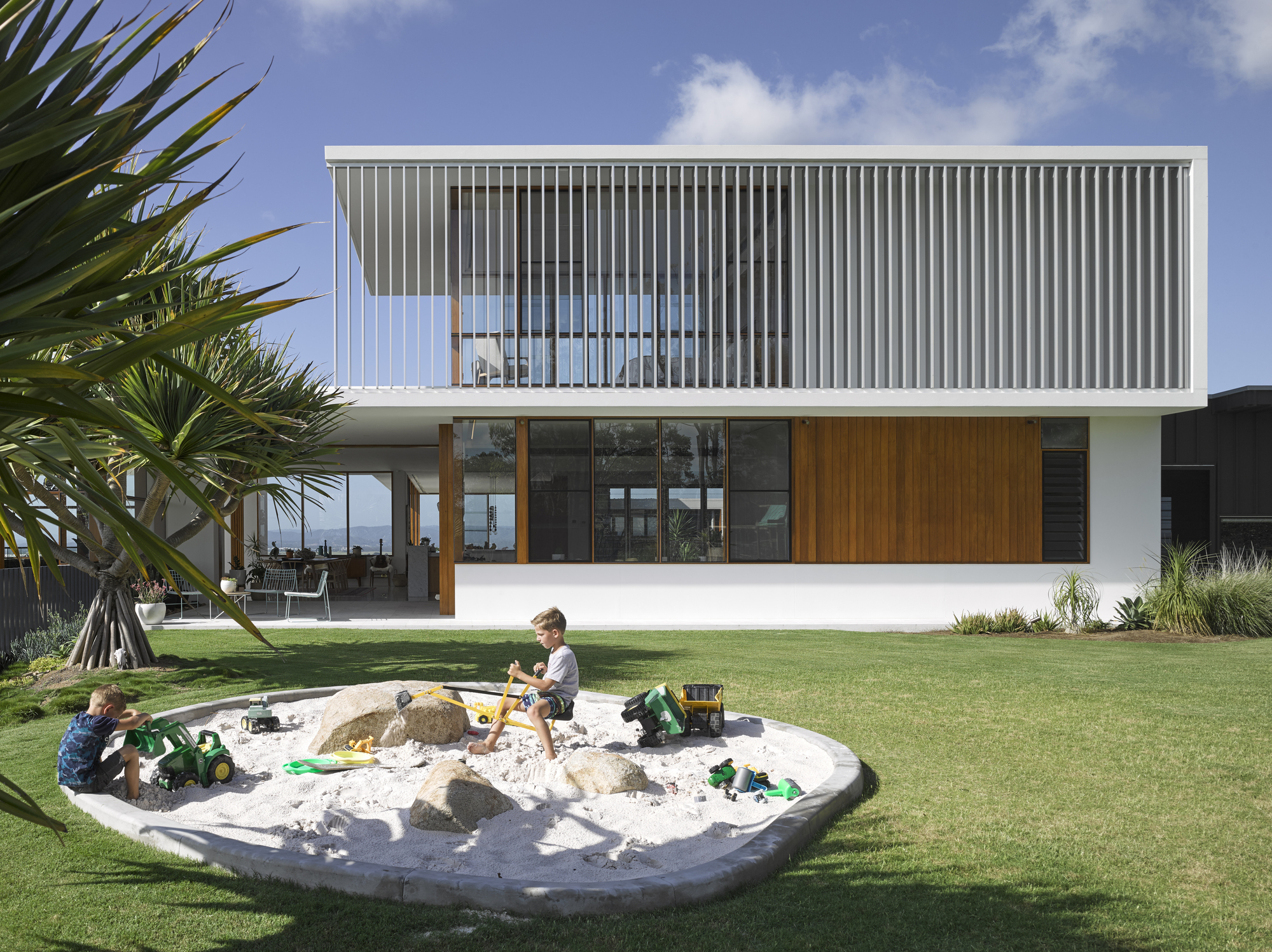 Gallery of Rocky House / Base Architecture - 29