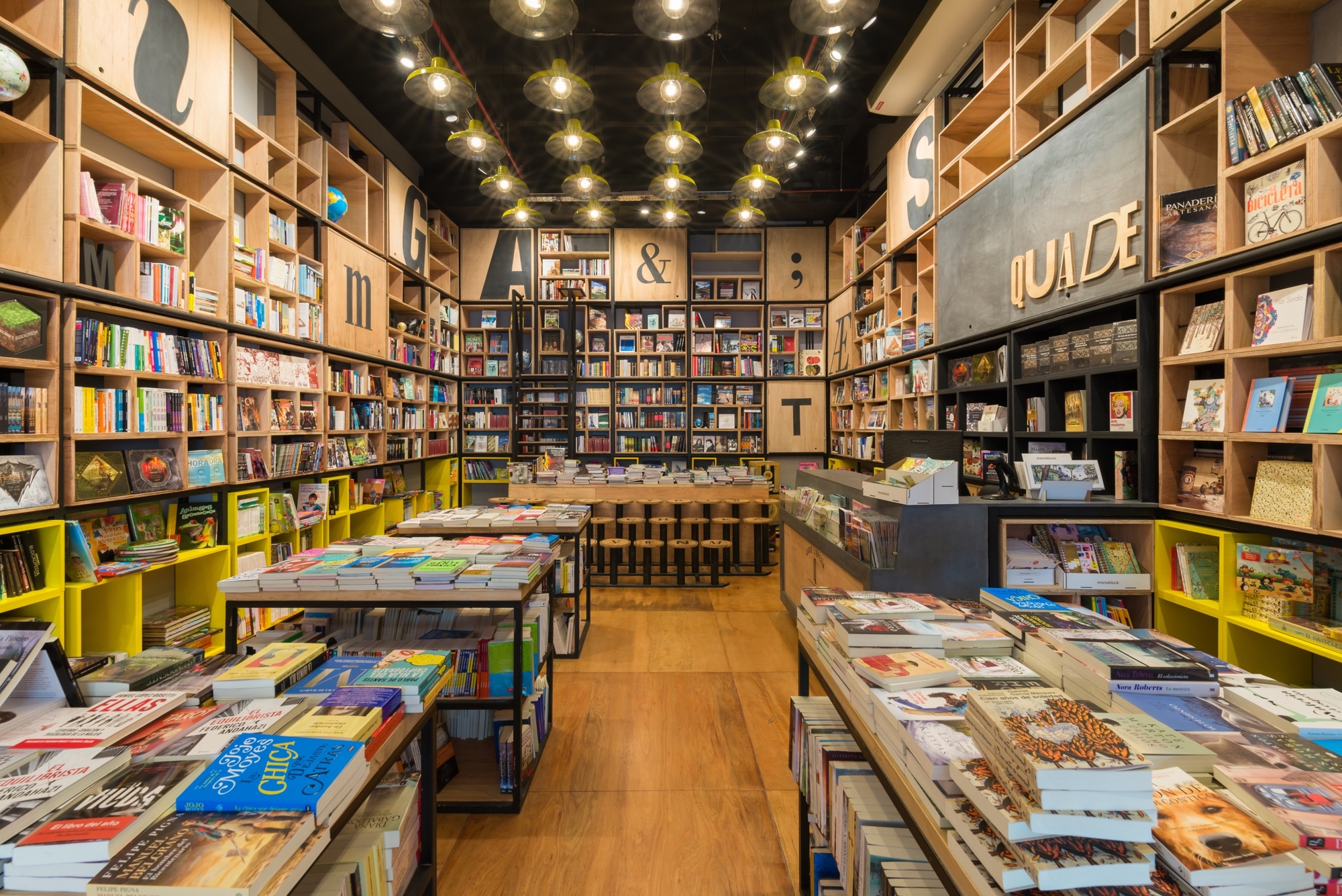 Galería de Librería Quede / Pablo Dellatorre + Estudio Montevideo - 18