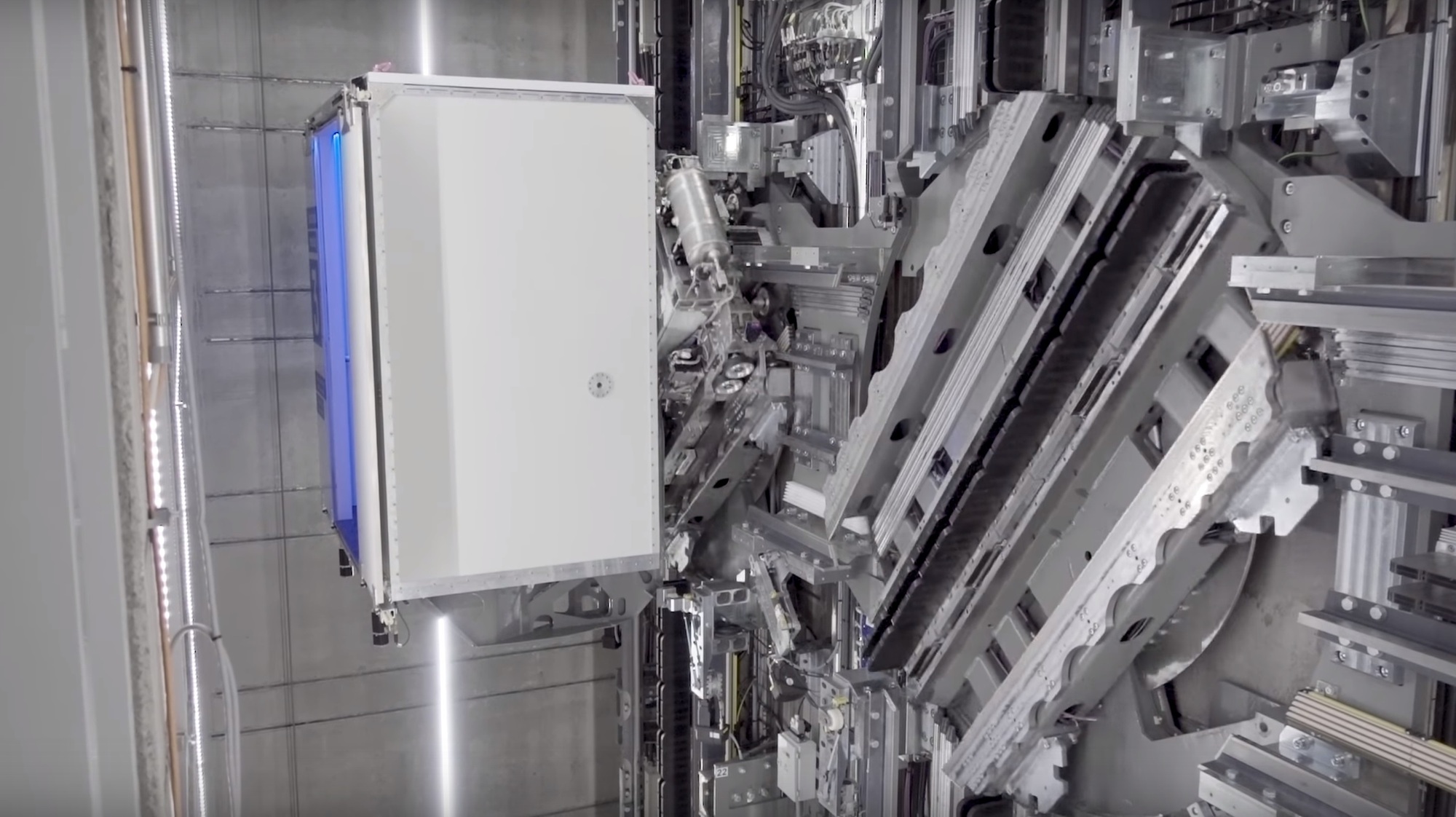 See Thyssenkrupp's Sideways-Moving Elevator in Action | ArchDaily
