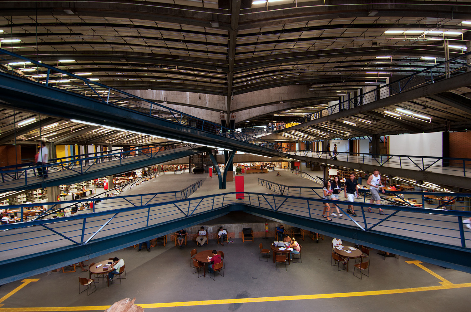 Gallery of A Curated Guide to the Modern Architecture of São Paulo - 20