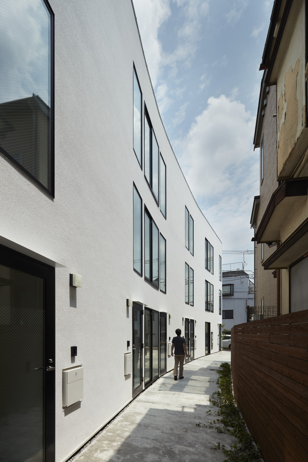 Gallery of E-1 / Naf Architect & Design - 2