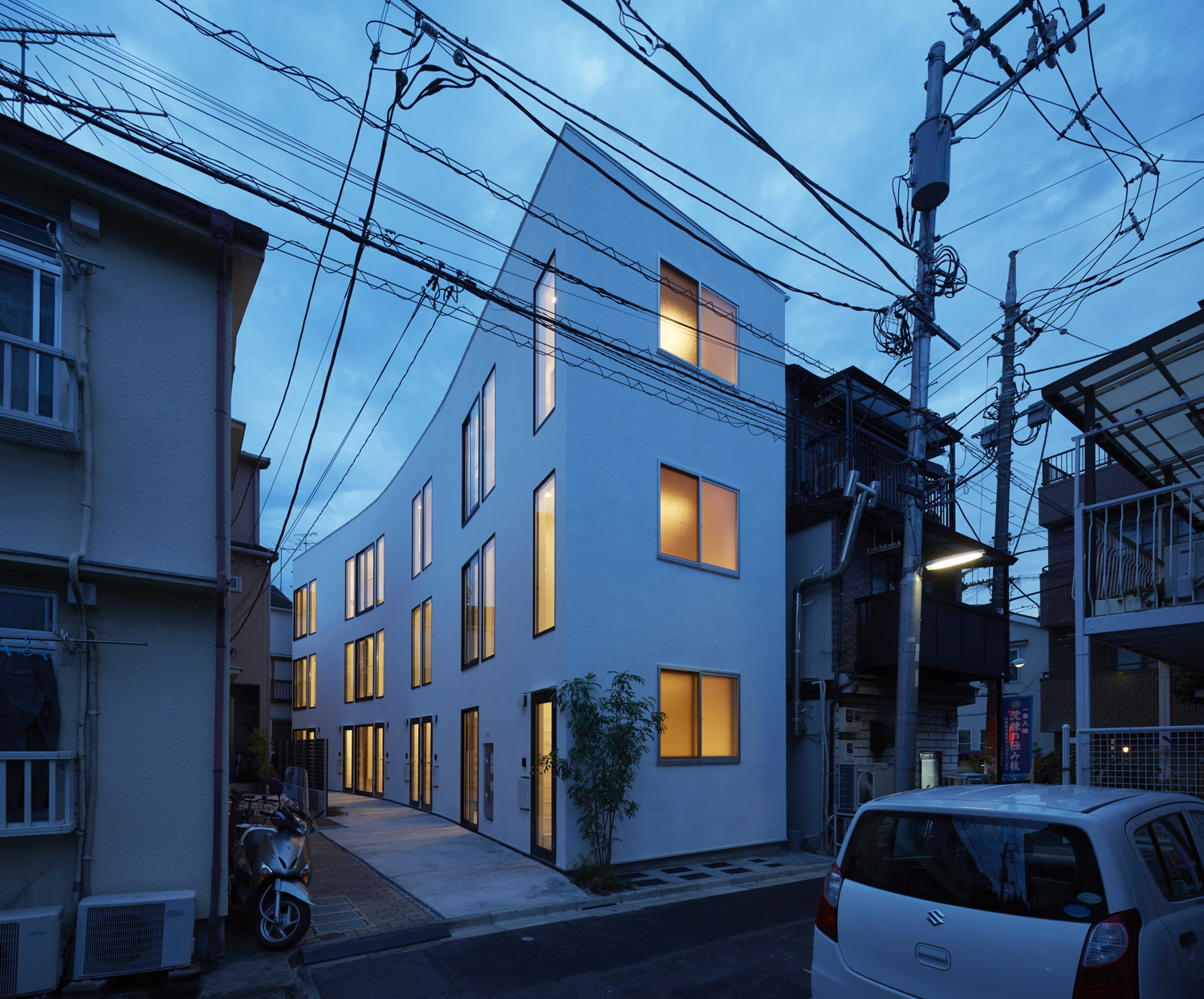 Gallery of E-1 / Naf Architect & Design - 10